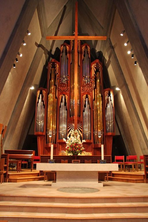 Tour the stunning "The Fish Church" in Stamford as part of the Docomomo ...