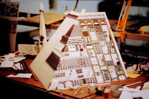 Photo archive of "Blade Runner" model shop shows remarkably convincing ...