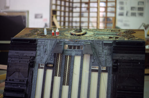 Photo archive of "Blade Runner" model shop shows remarkably convincing ...