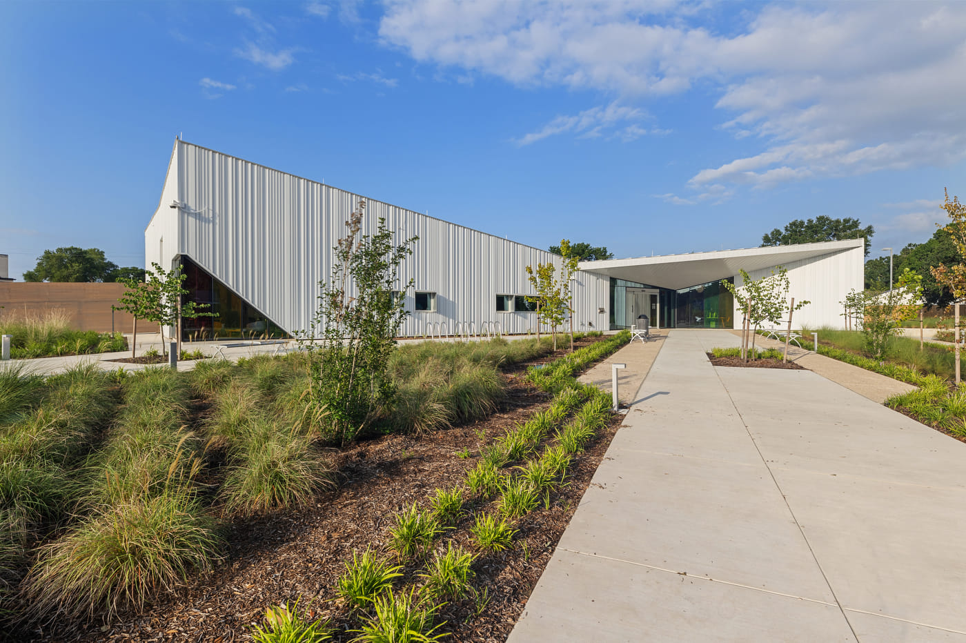 Dr. Shannon Walker Neighborhood Library | BRAVE/architecture | Archinect