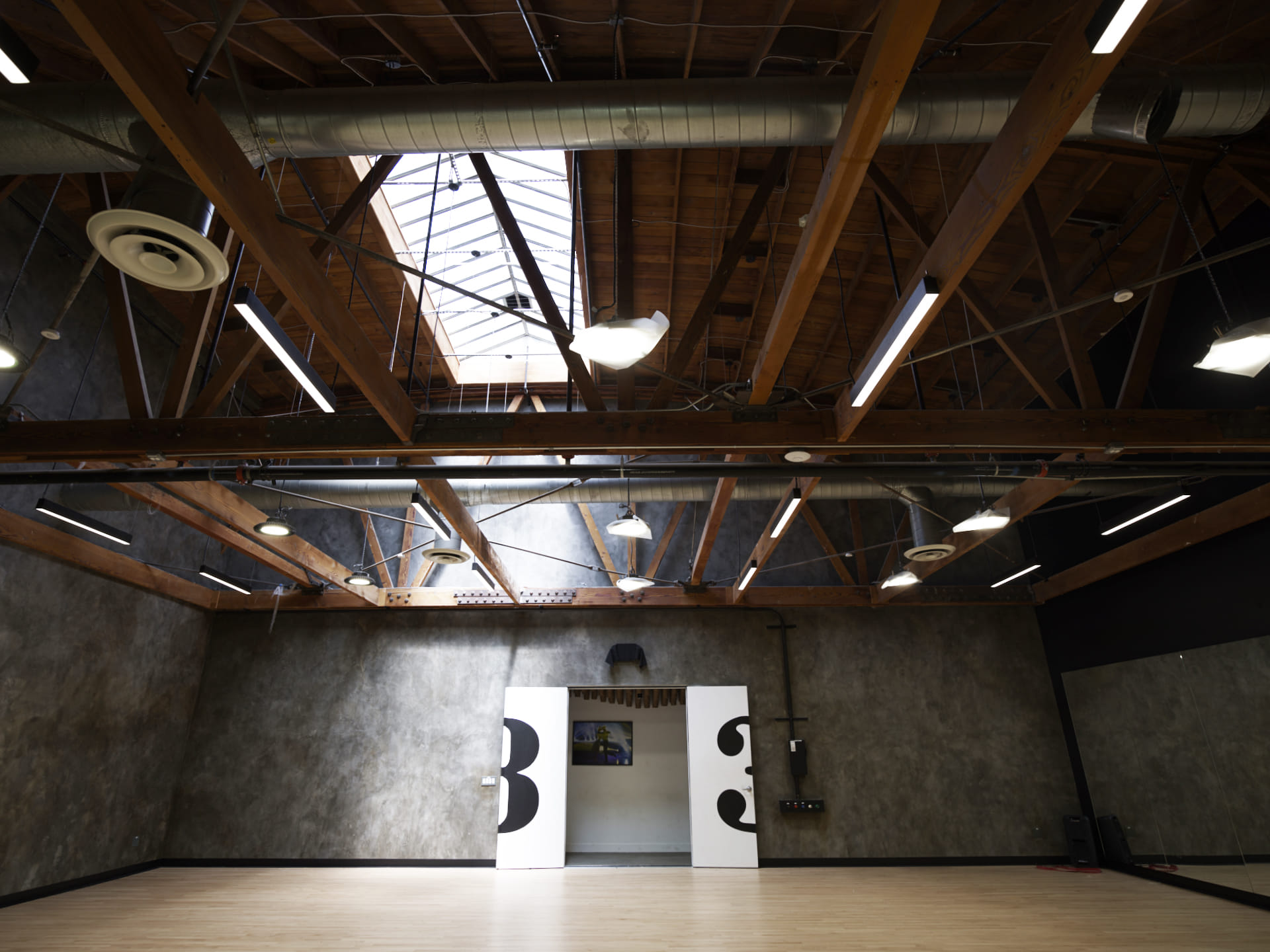Four contemporary Los Angeles media studios by Relativity Architects ...
