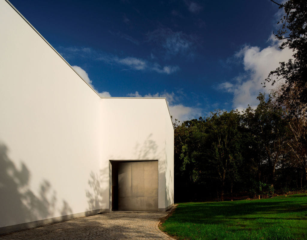 Álvaro Siza's self-named Serralves Museum expansion opens in Portugal ...