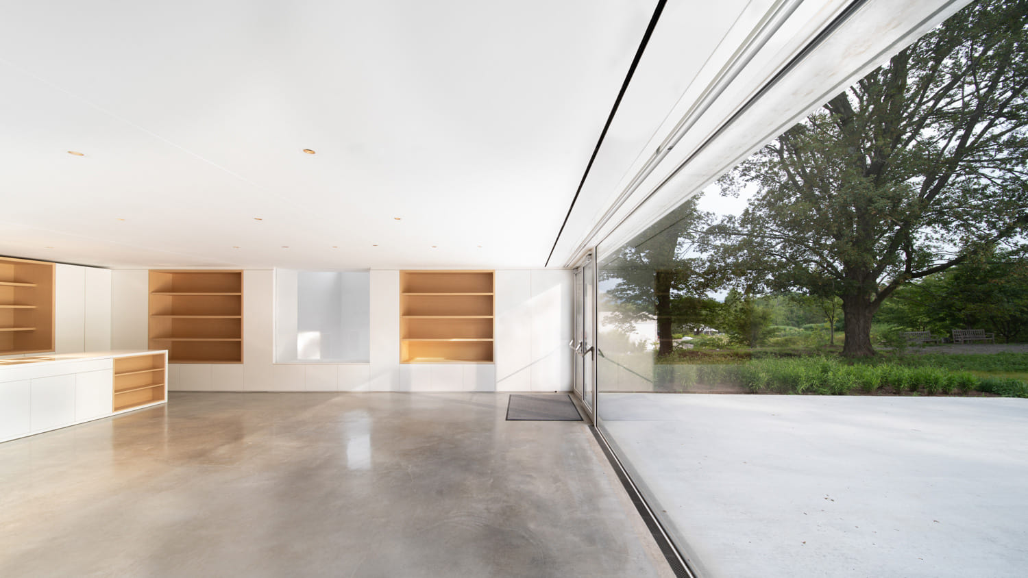 Take a look inside Magazzino Italian Art's new minimalist Robert Olnick Pavilion | News | Archinect