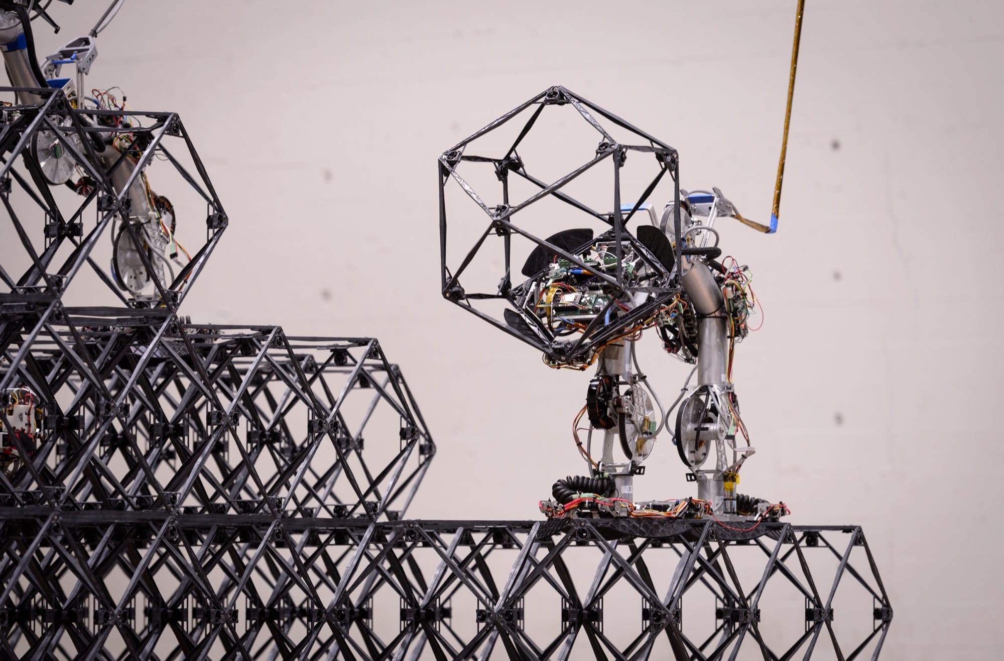 NASA tests autonomous construction robots for future use in outer space ...