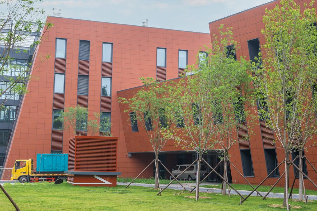 Peking University First Hospital (Daxing Campus） | LOPO International Limited | Archinect