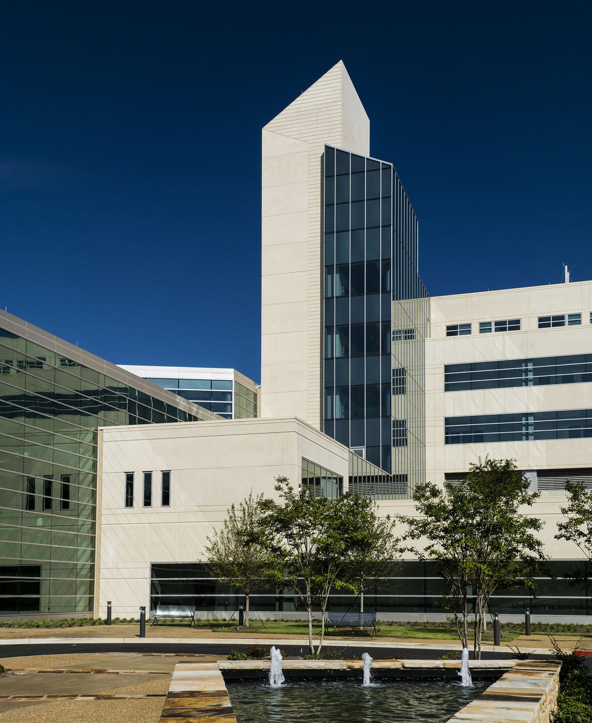 Martin Army Community Hospital Replacement Project | AECOM | Archinect