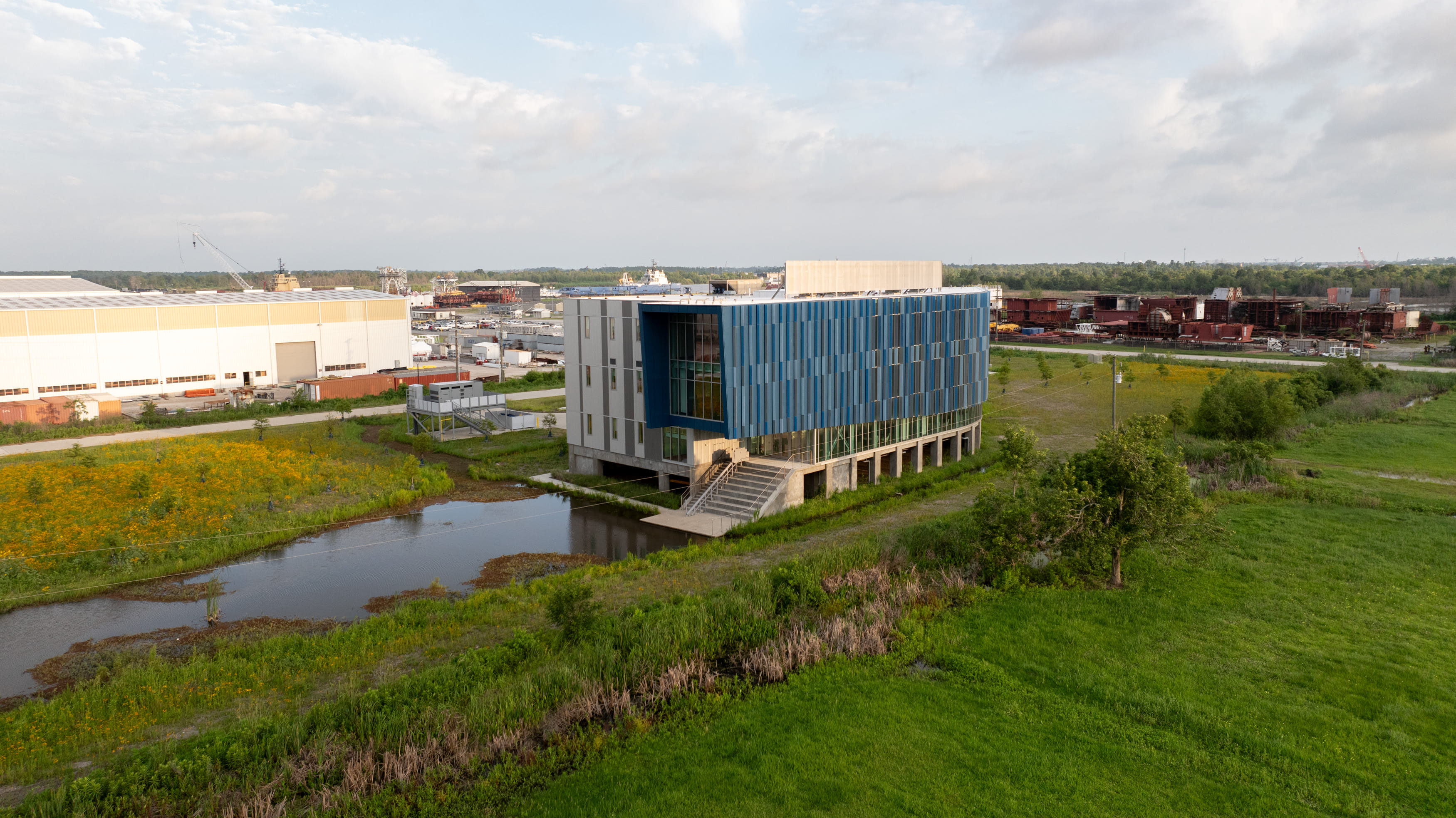 LUMCON Blue Works | EskewDumezRipple | Archinect