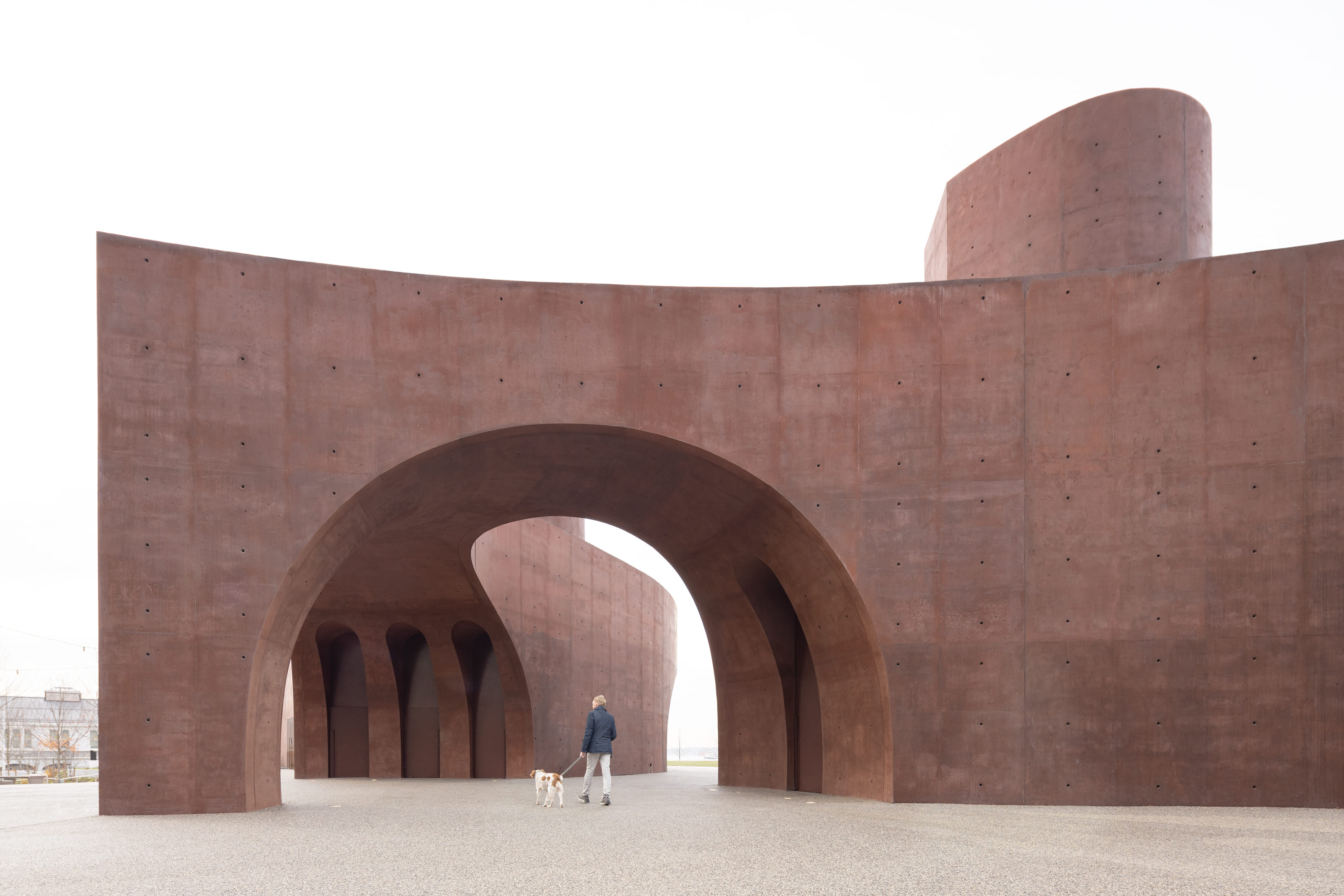 Thomas Phifer completes Manhattan park pavilion with red-tone concrete ...