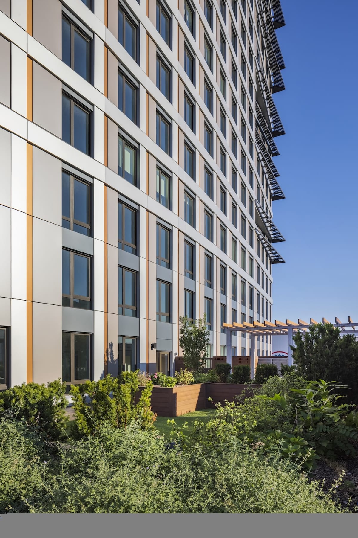 425 Grand Concourse showcases the best in large-scale Passive House ...