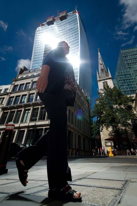 Rafael Viñoly-designed "Walkie Talkie" skyscraper melts car with light ...