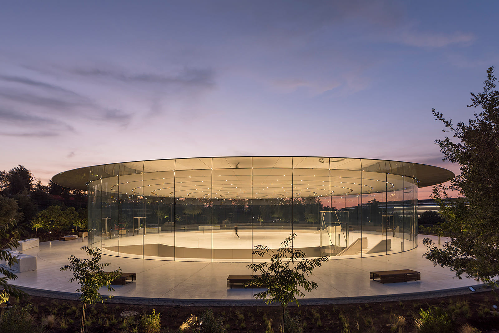New photos of the 'floating' carbon fiber roof Foster + Partners ...
