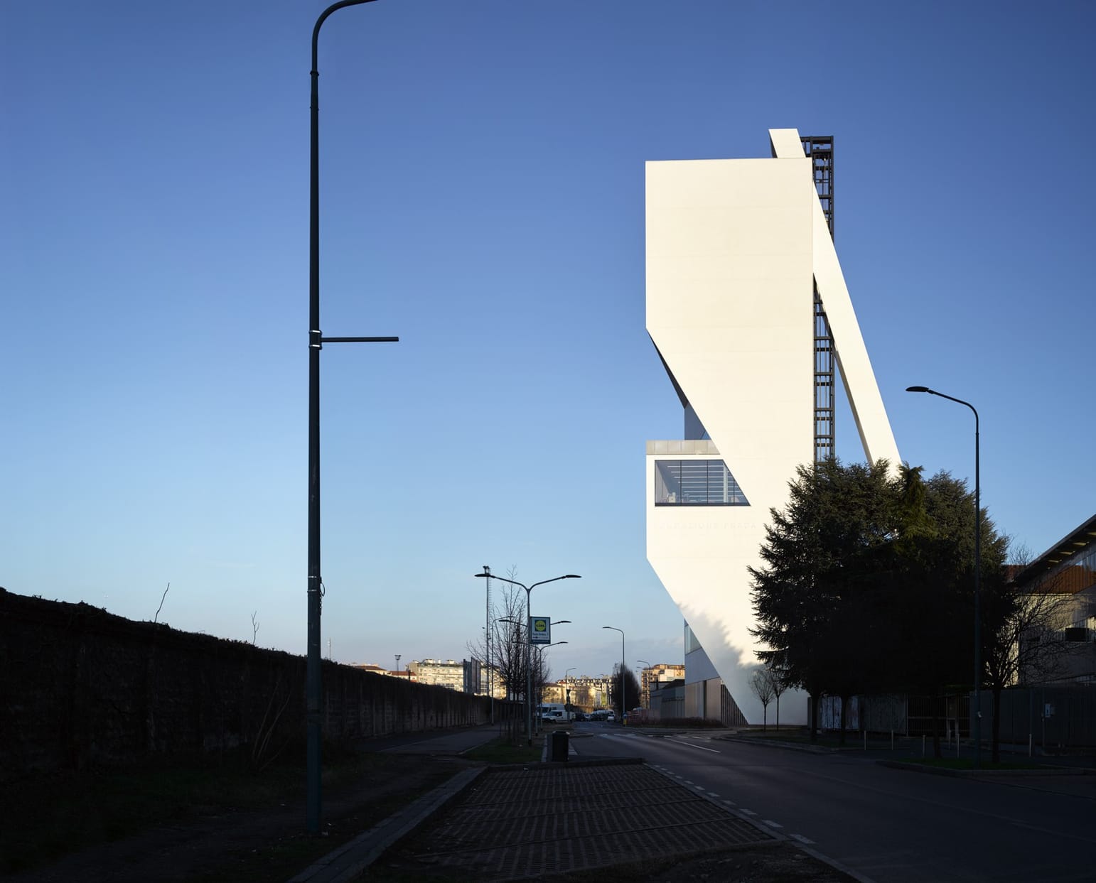 OMA completes “Torre” vertical gallery in the Fondazione Prada arts ...