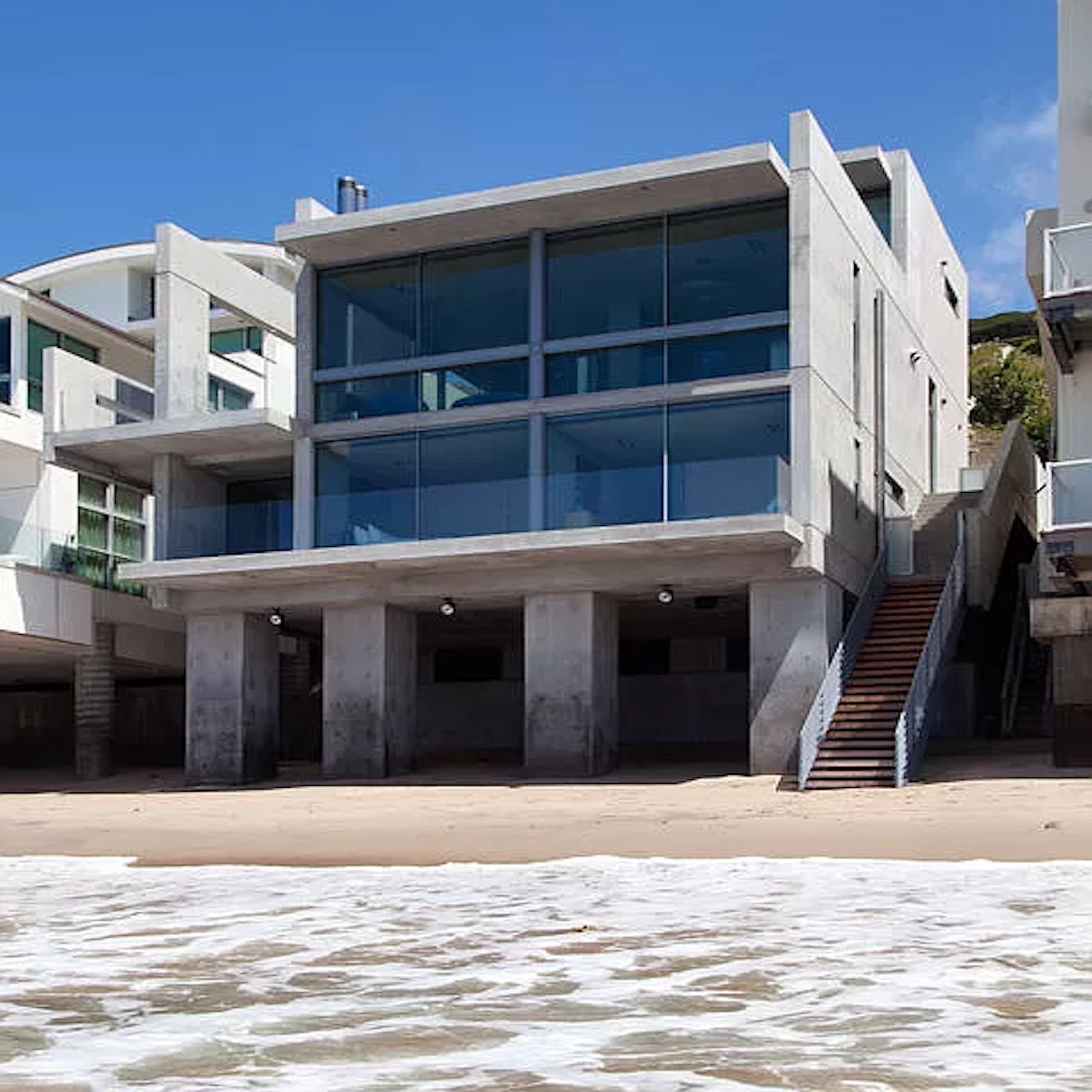 Tadao Ando's Malibu home re-listed for $39 million | News | Archinect