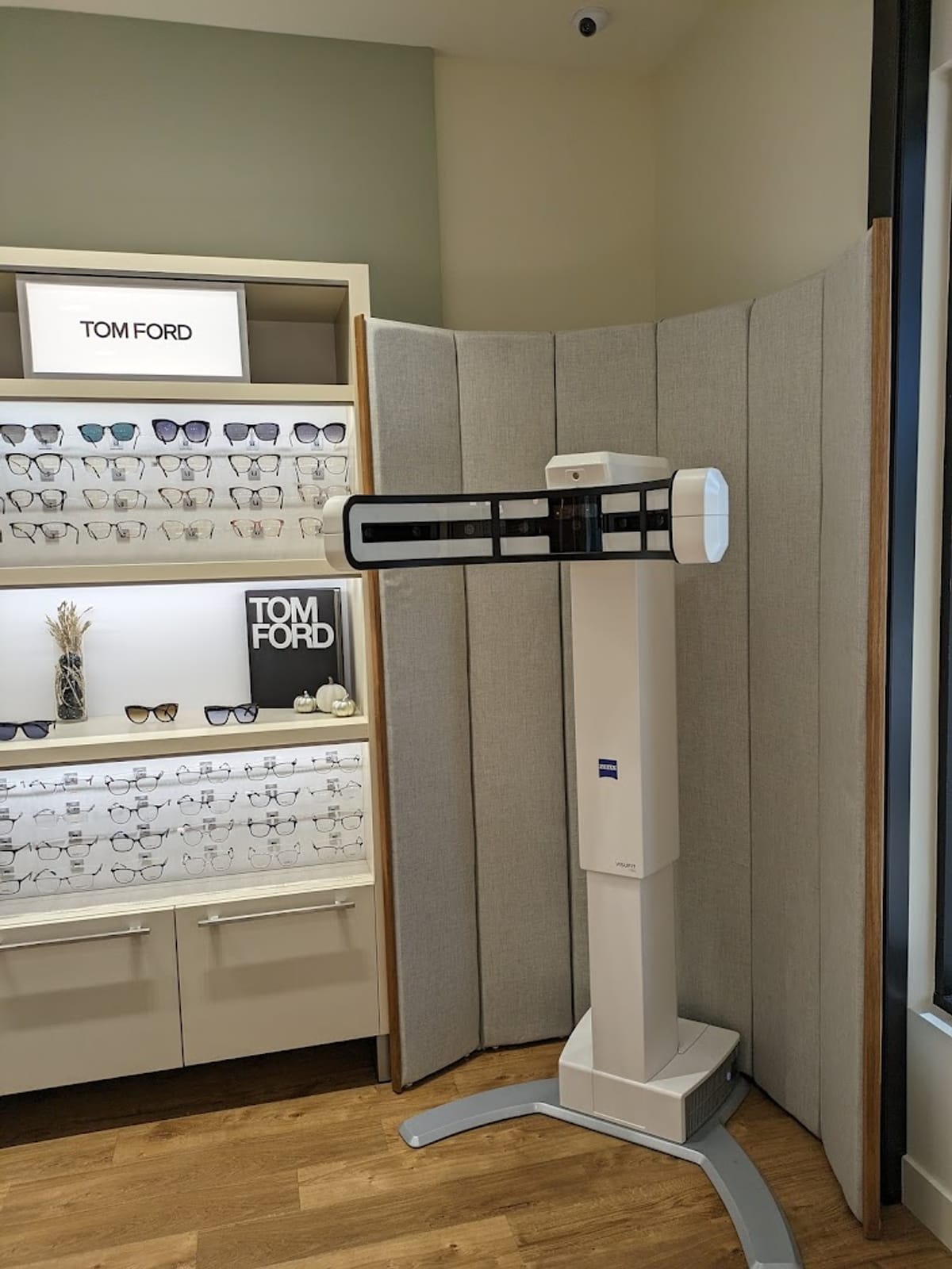 Bright Vision Optometry & Retail | Evelyne Chokkattu | Archinect