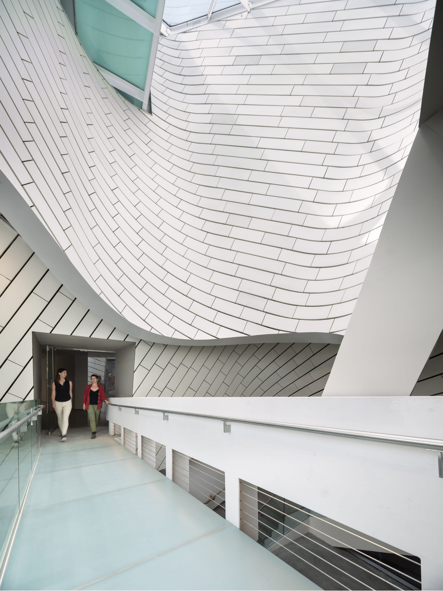 First photos of Morphosis' soon-to-open Orange County Museum of Art ...