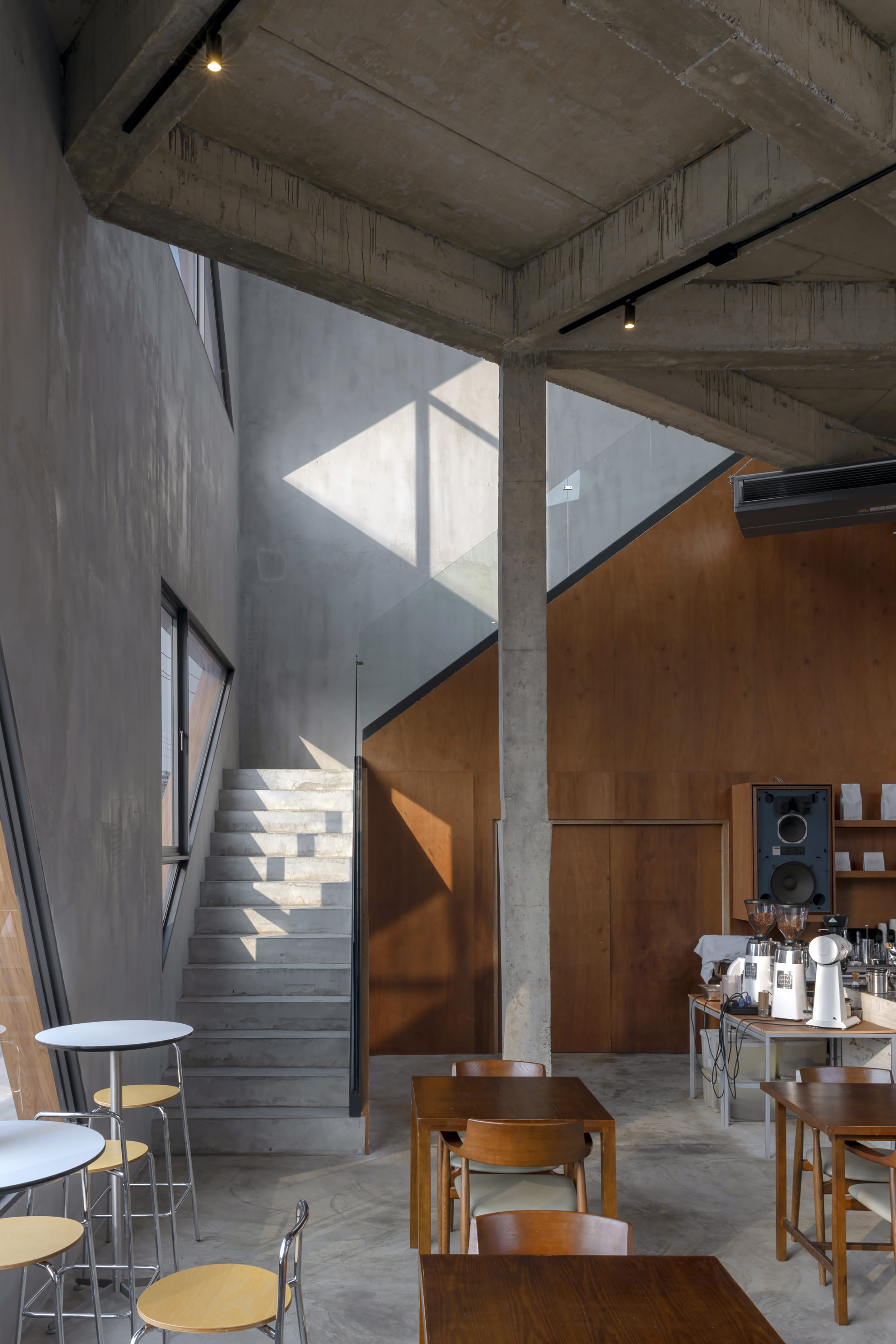 DIFF Coffee Roasters | ASWA (Architectural Studio of Work - Aholic ...