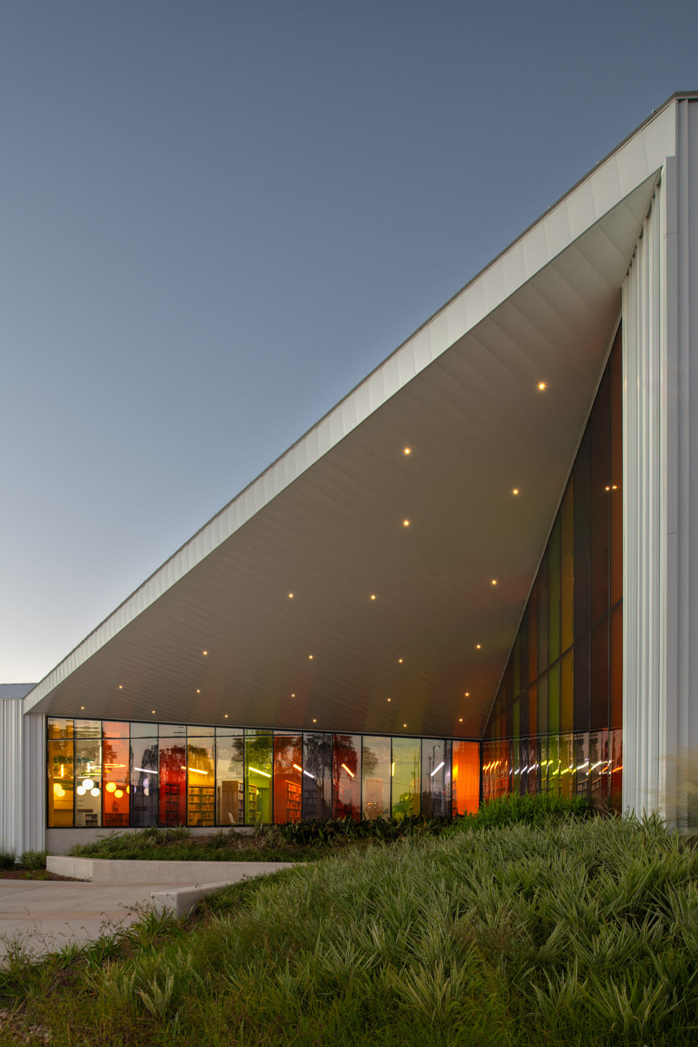 Dr. Shannon Walker Neighborhood Library | BRAVE/architecture | Archinect