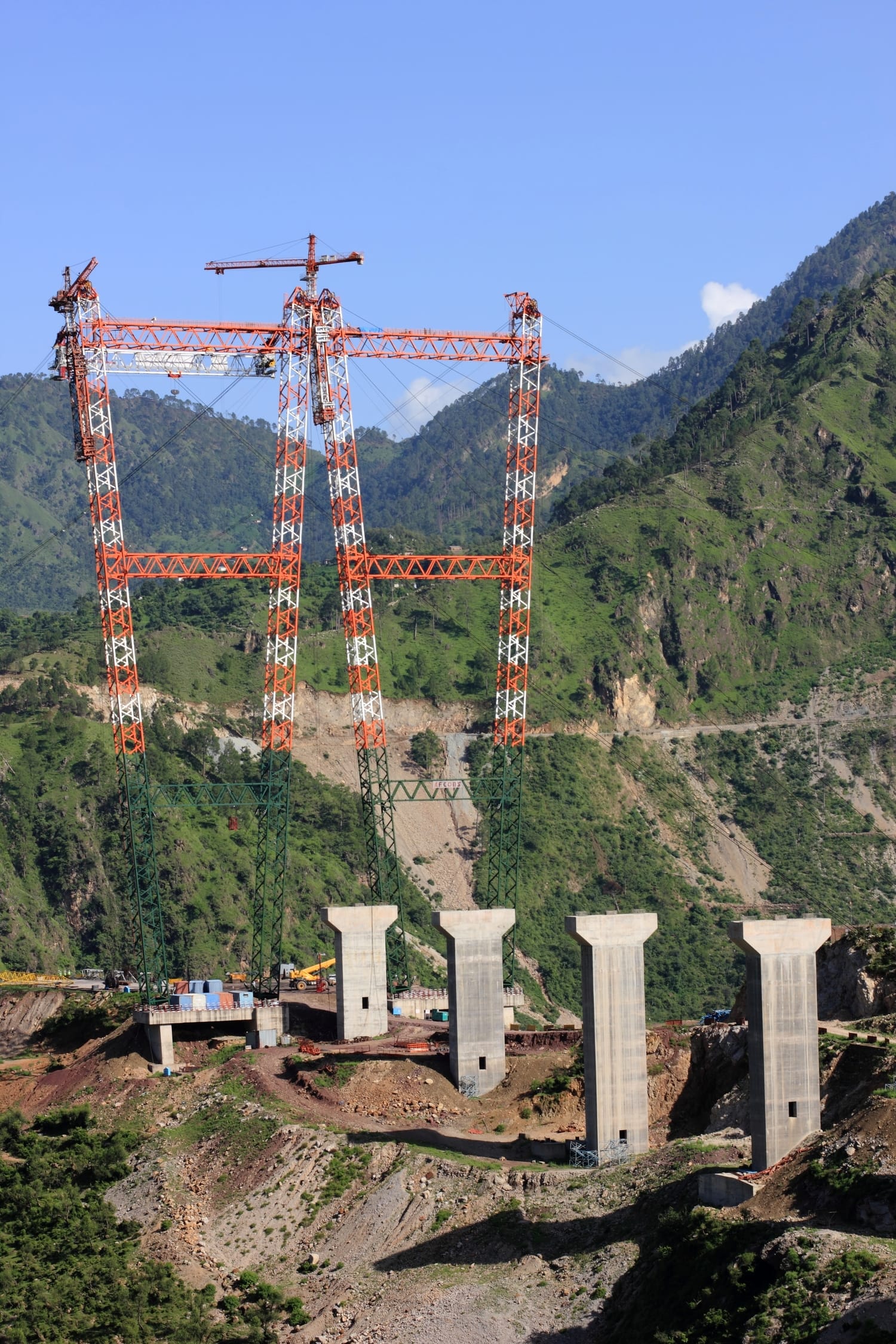 India will complete the world's tallest railway bridge in Kashmir by ...