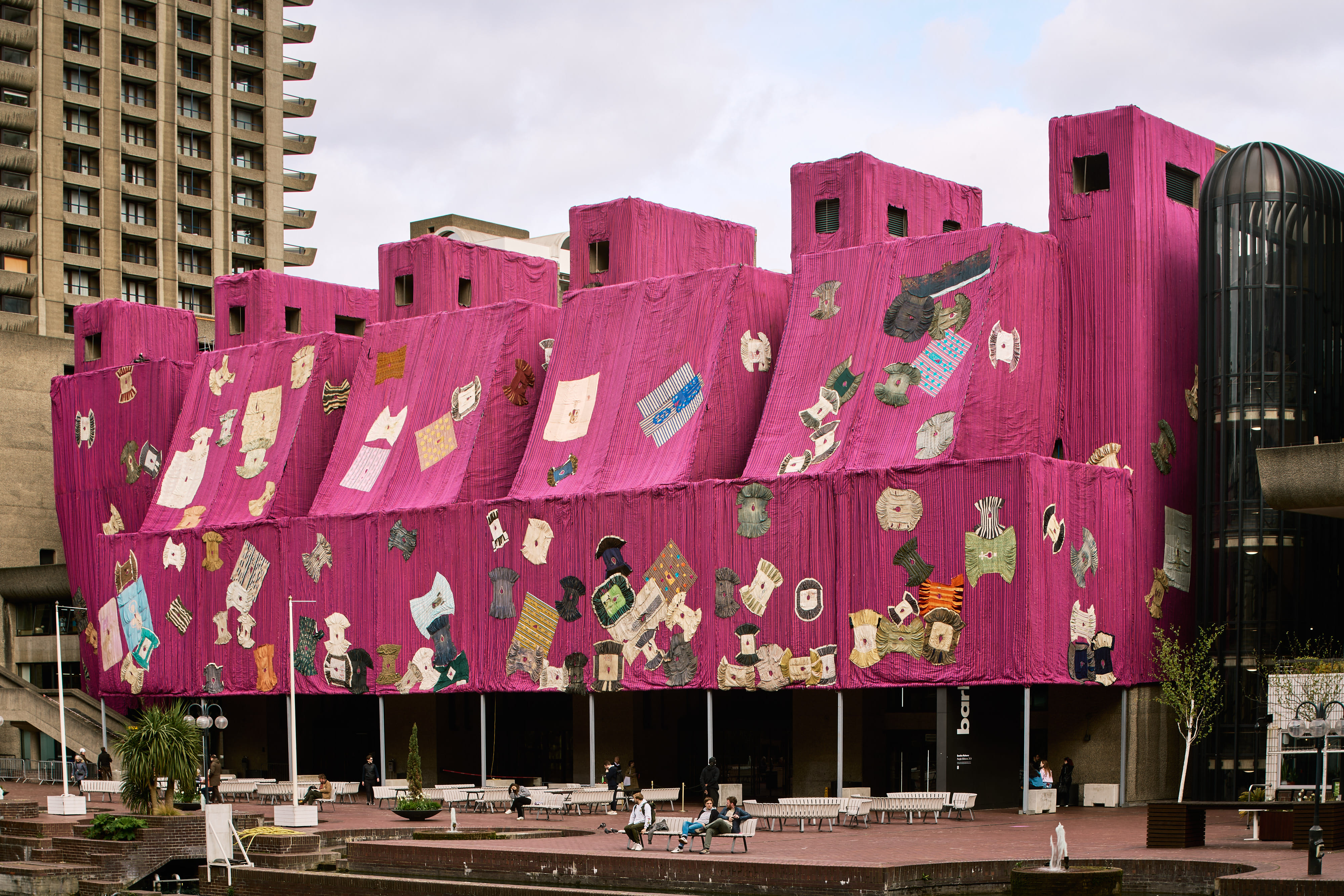 Ghanaian artist Ibrahim Mahama debuts 'Purple Hibiscus' at the Barbican ...
