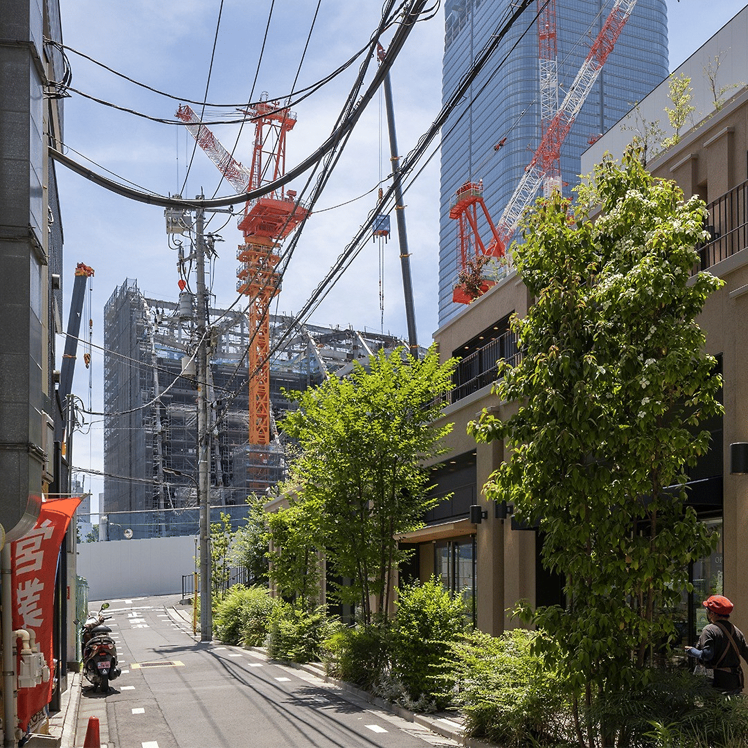 New photos show progress on Heatherwick's Toranomon-Azabudai district ...