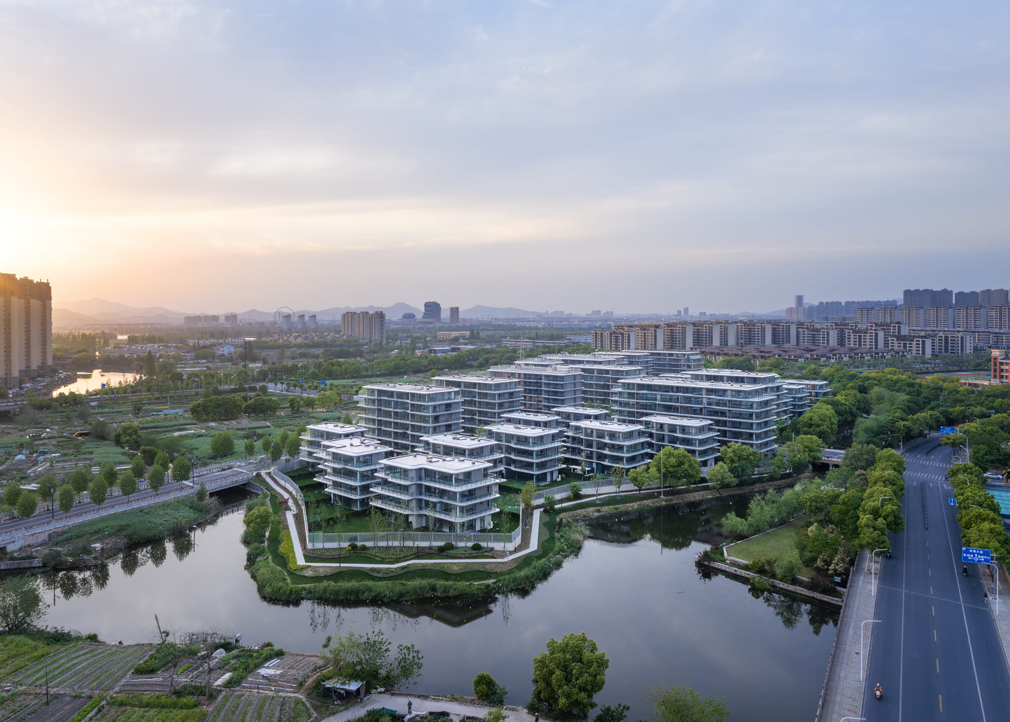 KINCANG Egrets Waves 3.0 Residence | LYCS Architecture | Archinect