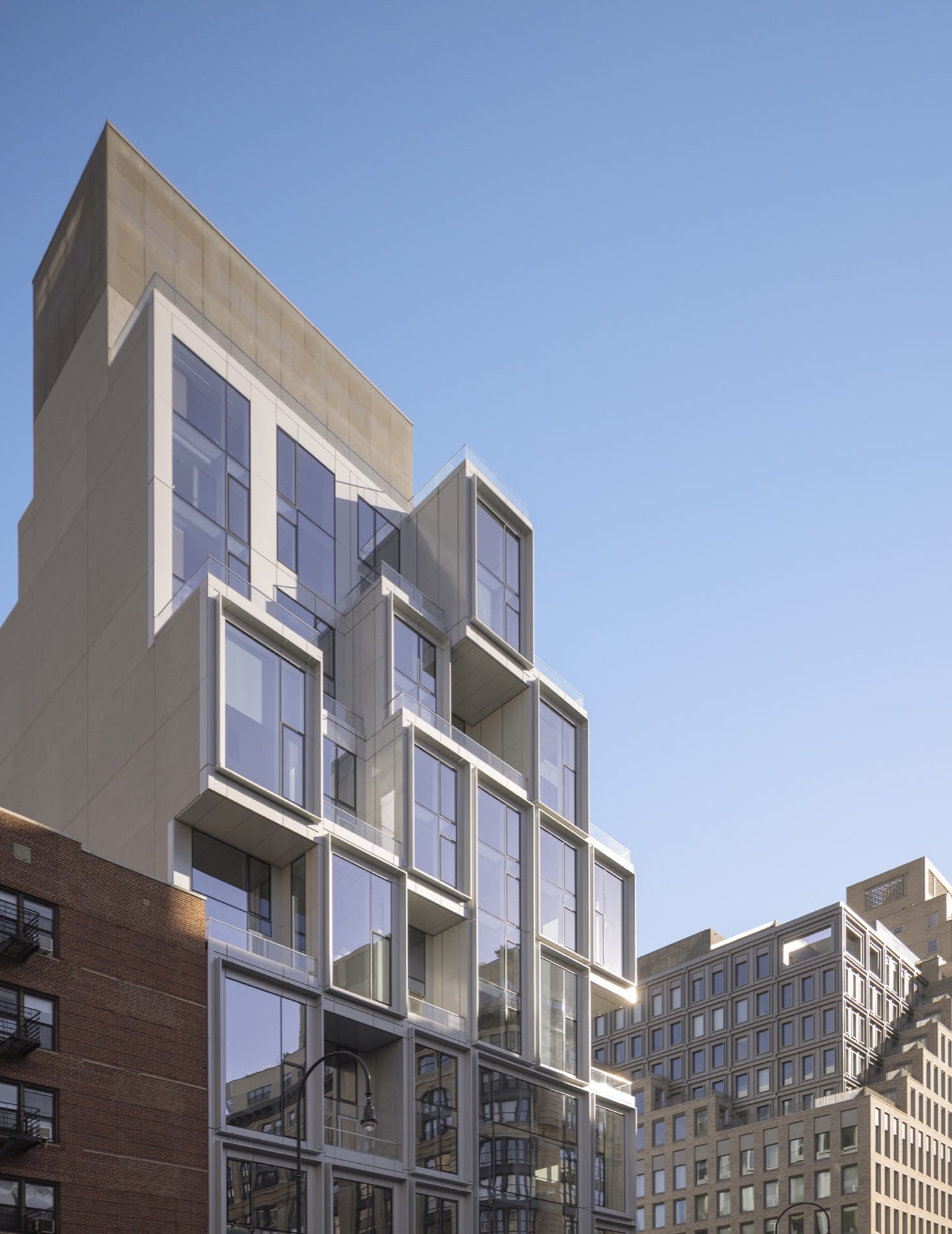 ODA completes New York residential building with a glass box facade ...