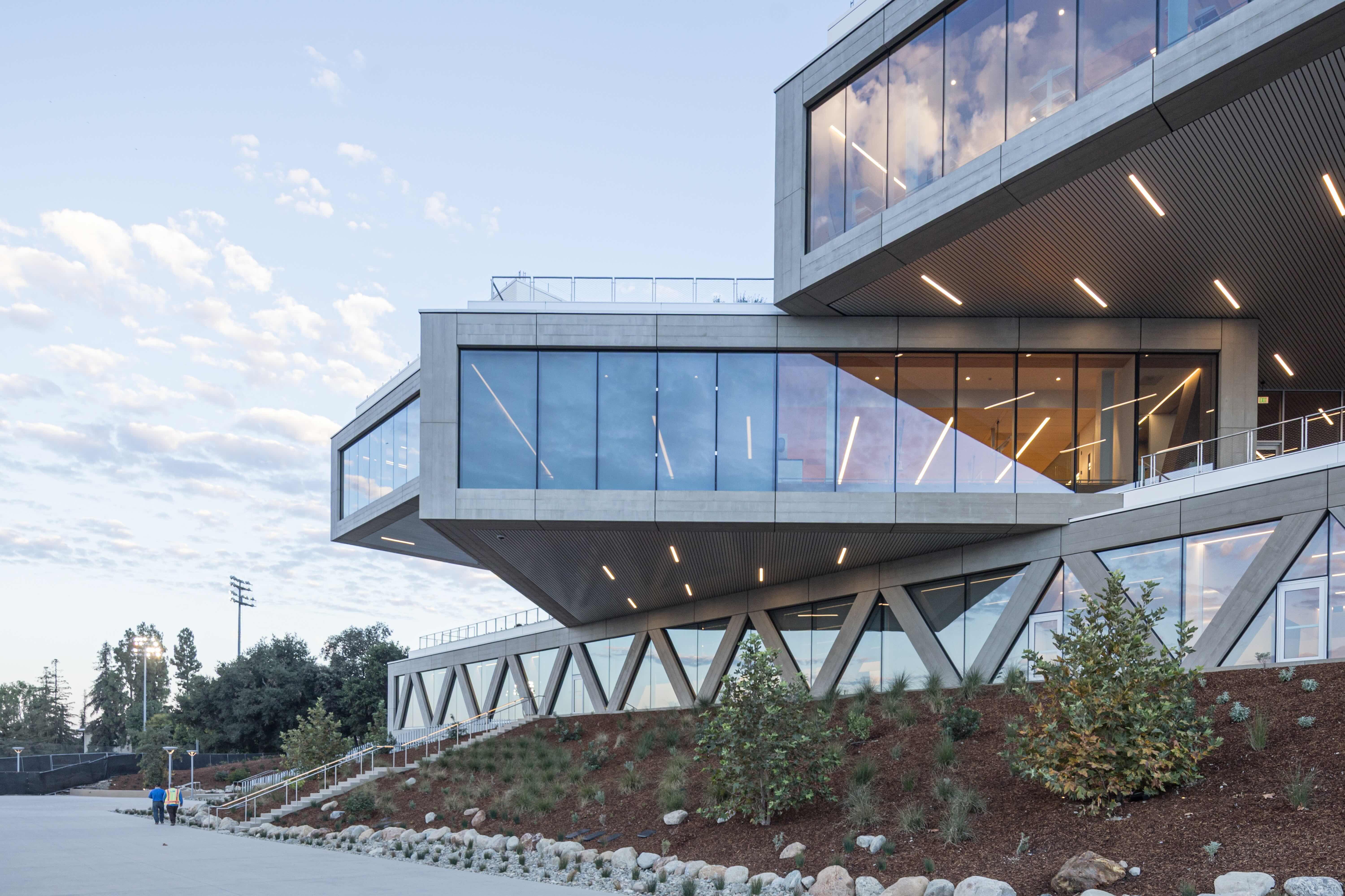 BIG’s rotated-block science center opens at Claremont McKenna College ...