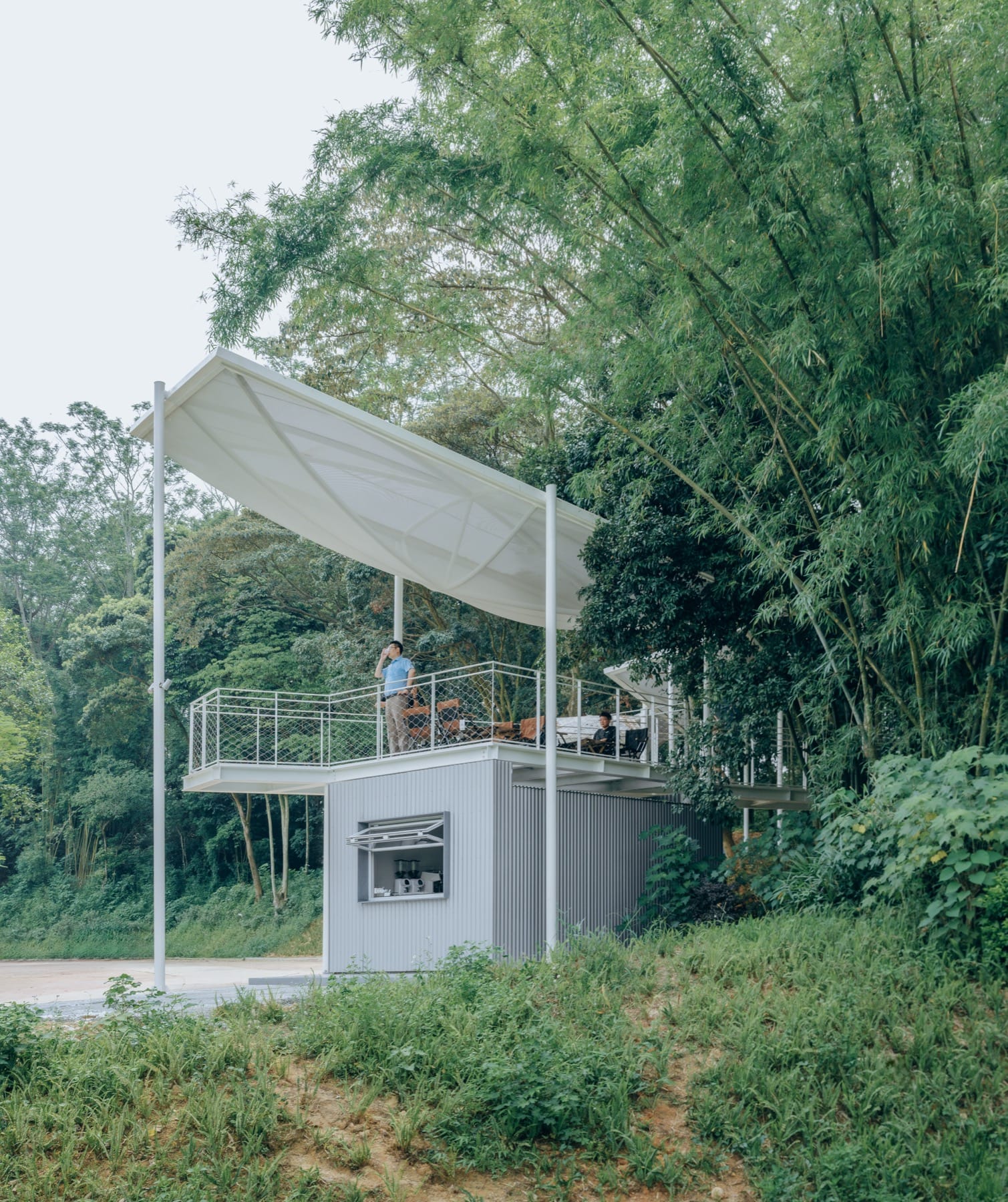PAO completes cycle rest stop with translucent canopies in rural China ...