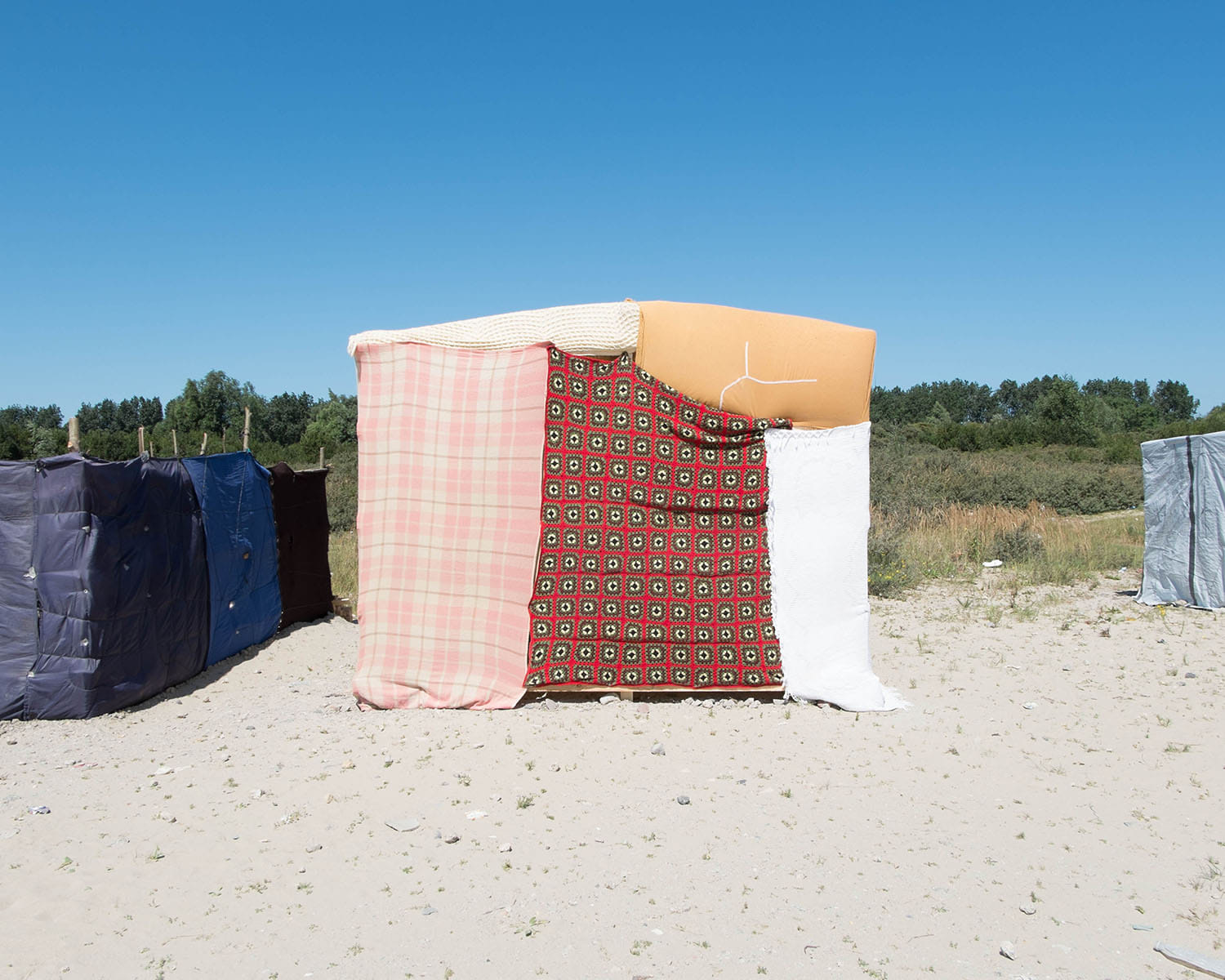 Photographing the 'Jungle' of Calais' refugee camp | Features | Archinect