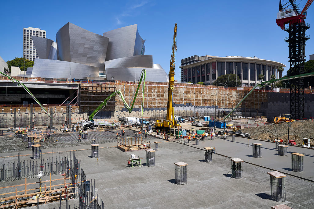 Frank Gehry's The Grand: tower complex construction goes vertical ...