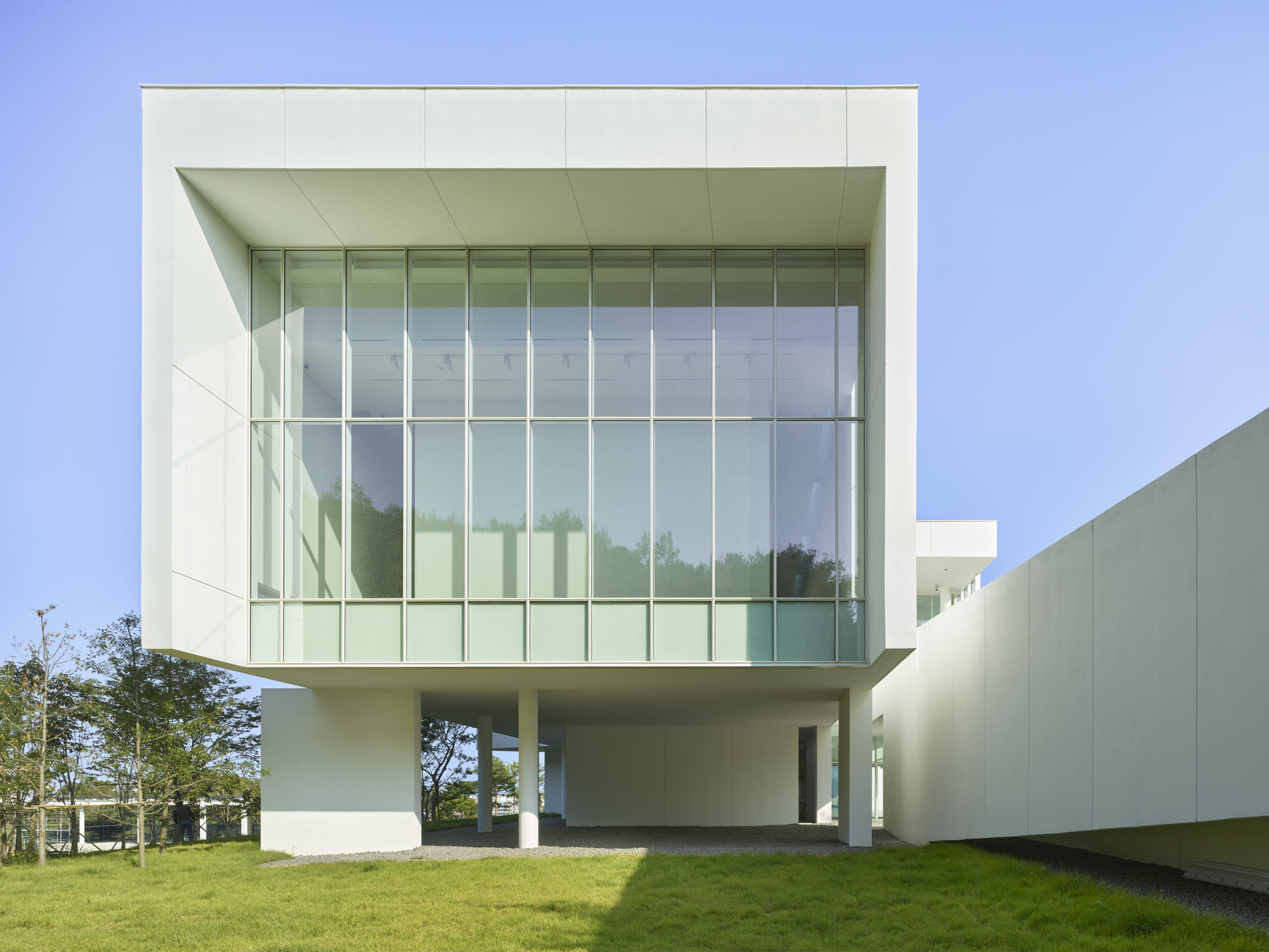 Meier Partners share photos of completed Sorol Art Museum in South ...