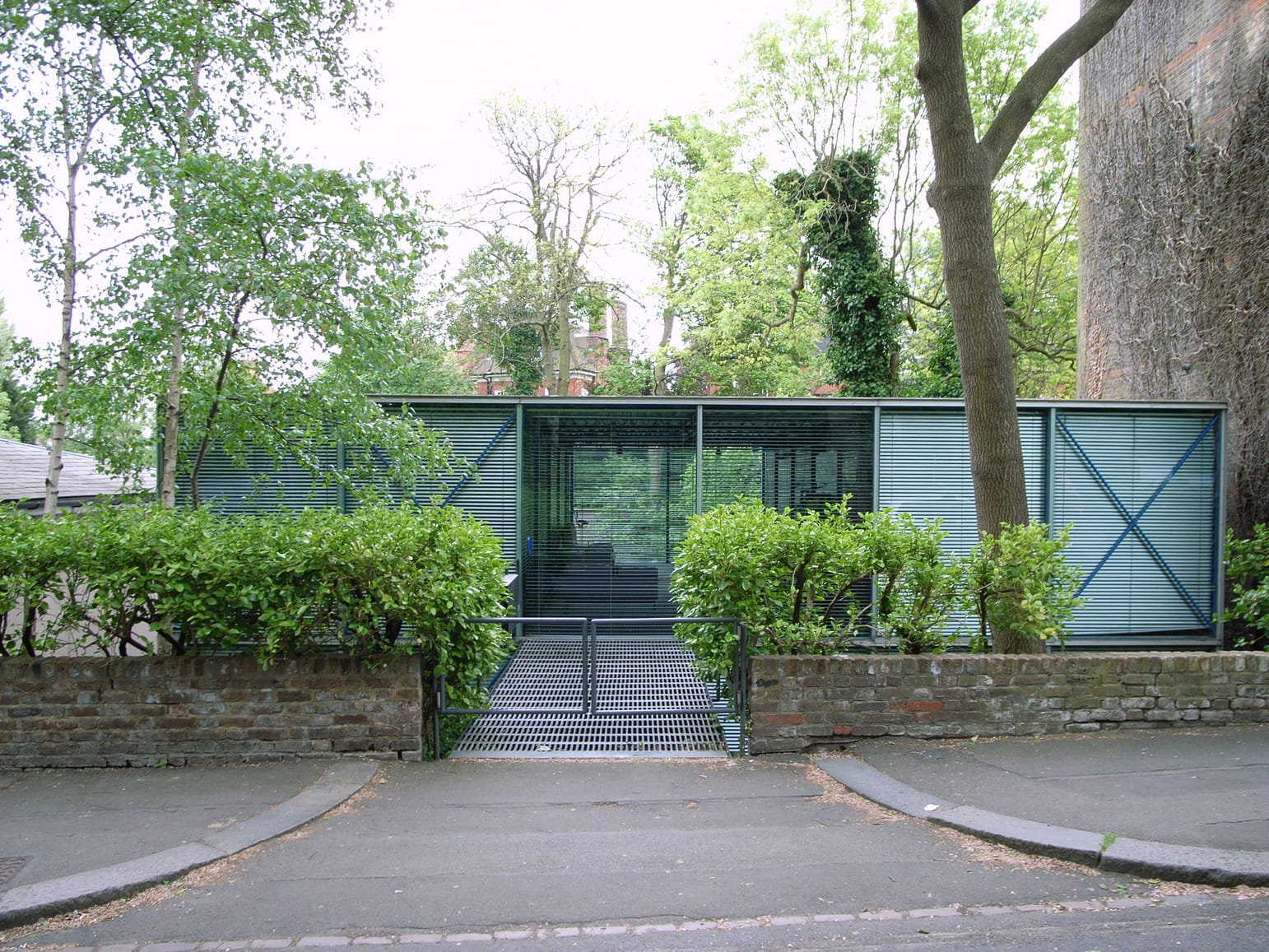 High-Tech pioneer and Hopkins Architects founder Michael Hopkins passes ...