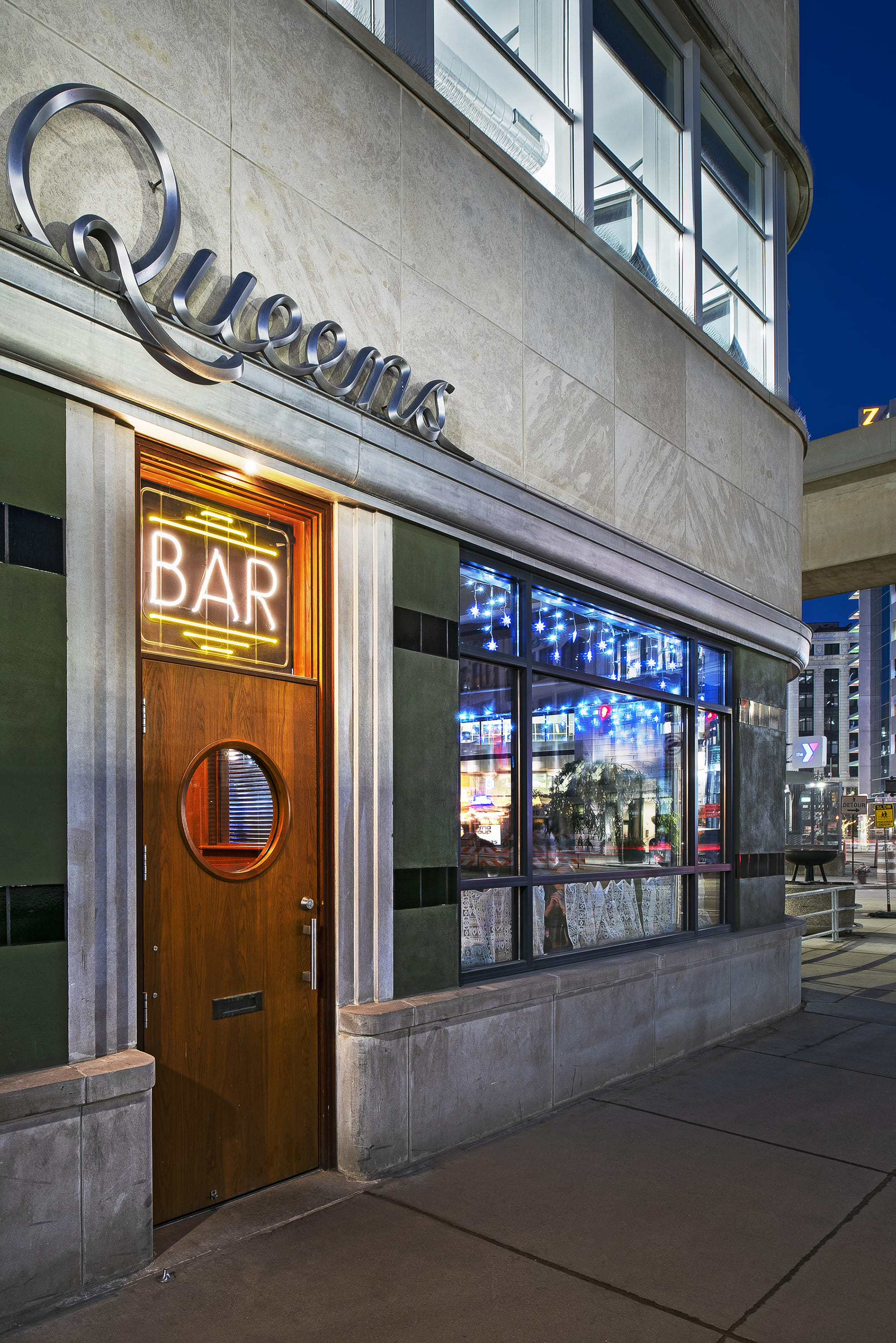 Queens Bar | Disbrow Iannuzzi | Archinect