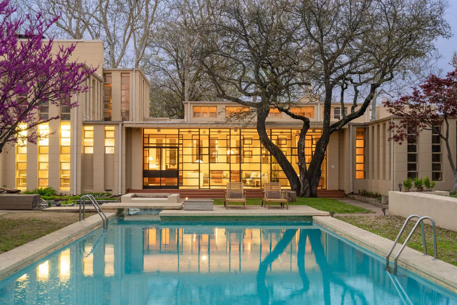 Frank Lloyd Wright’s stately Westhope home lists for $8 million in Oklahoma | News | Archinect
