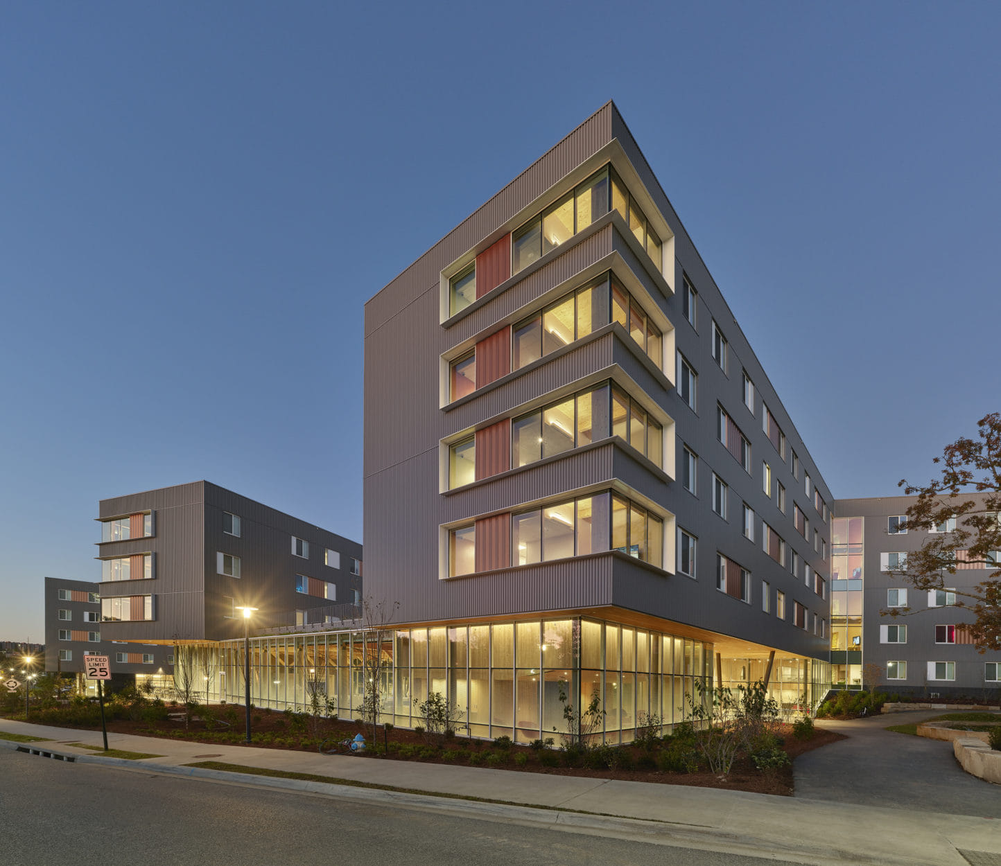 University of Arkansas debuts the largest mass timber building in the U ...