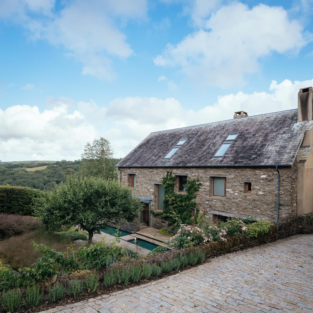 Devon Valley House | McLEAN QUINLAN | Archinect
