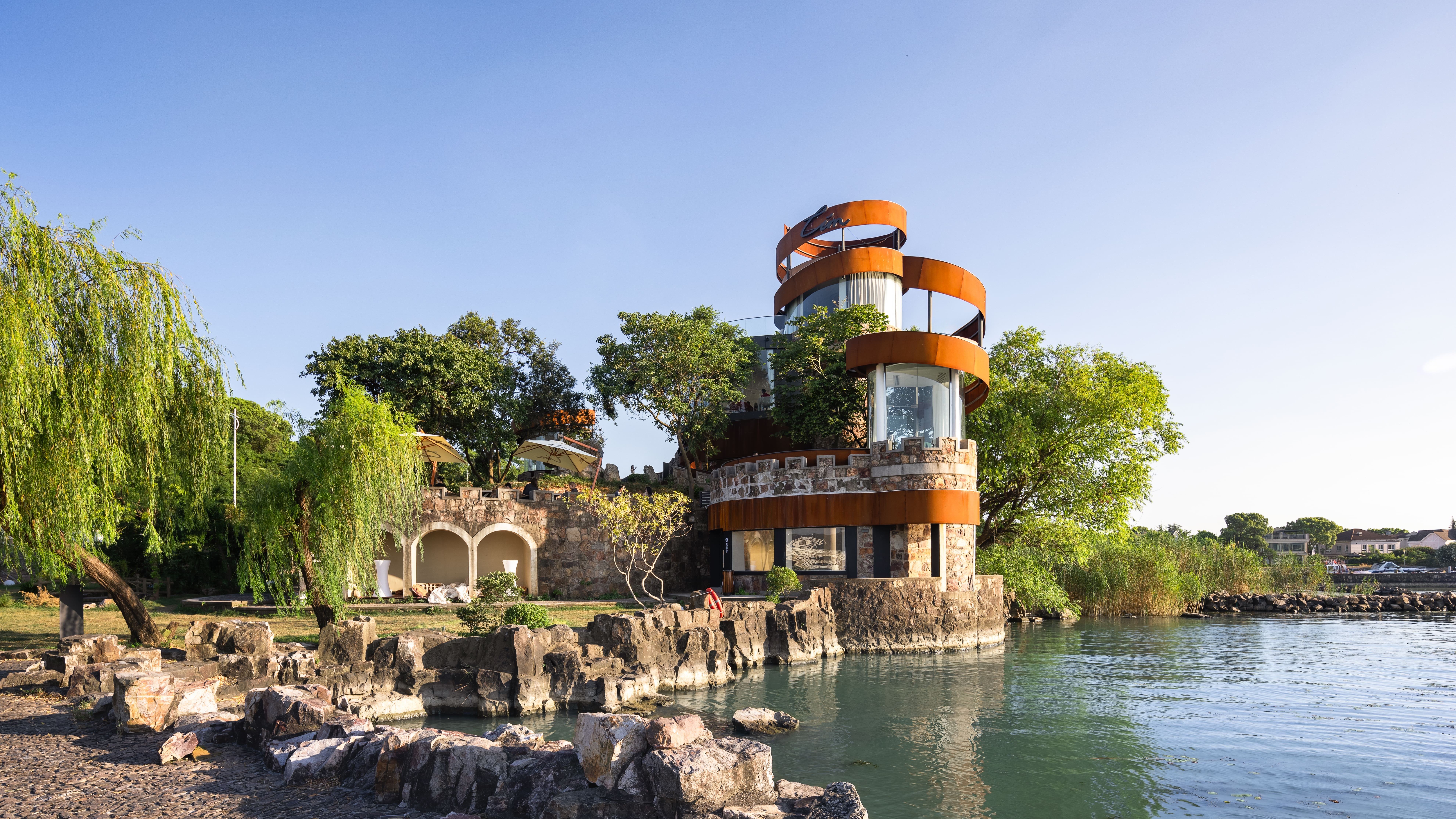 The renovation of Phoenix Terrace in the Taihu Resort Area | Parallect ...
