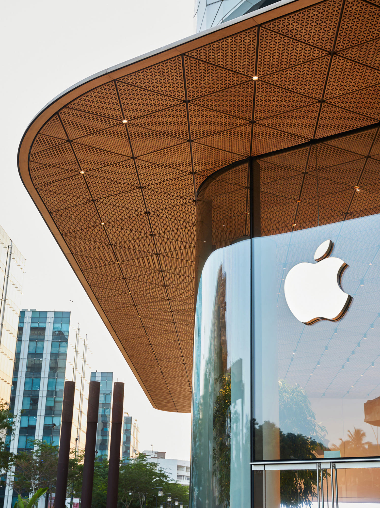 Apple's first flagship store in India, designed by Foster + Partners ...