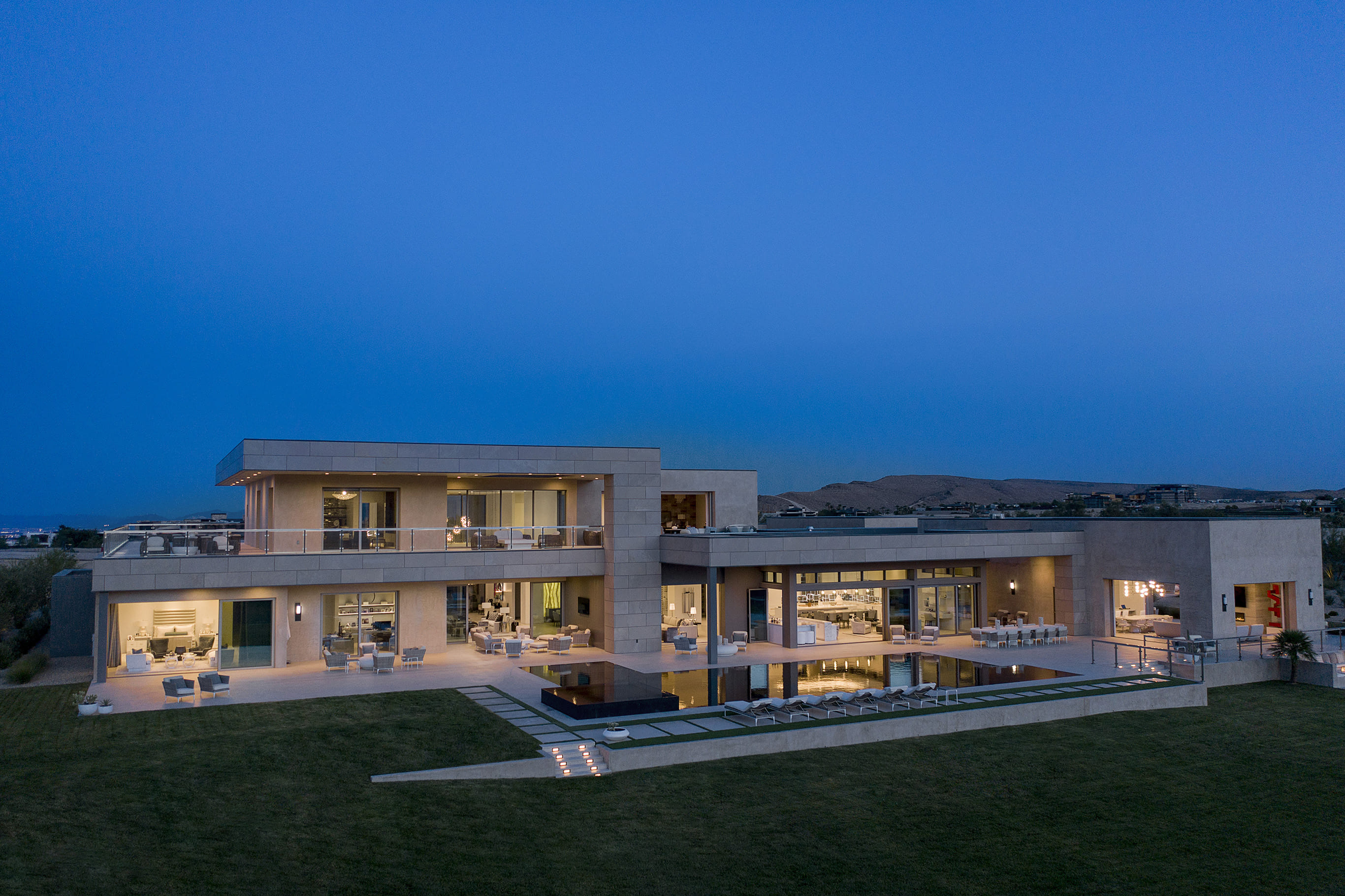 Sunset Summit Residence | Cushing Terrell | Archinect
