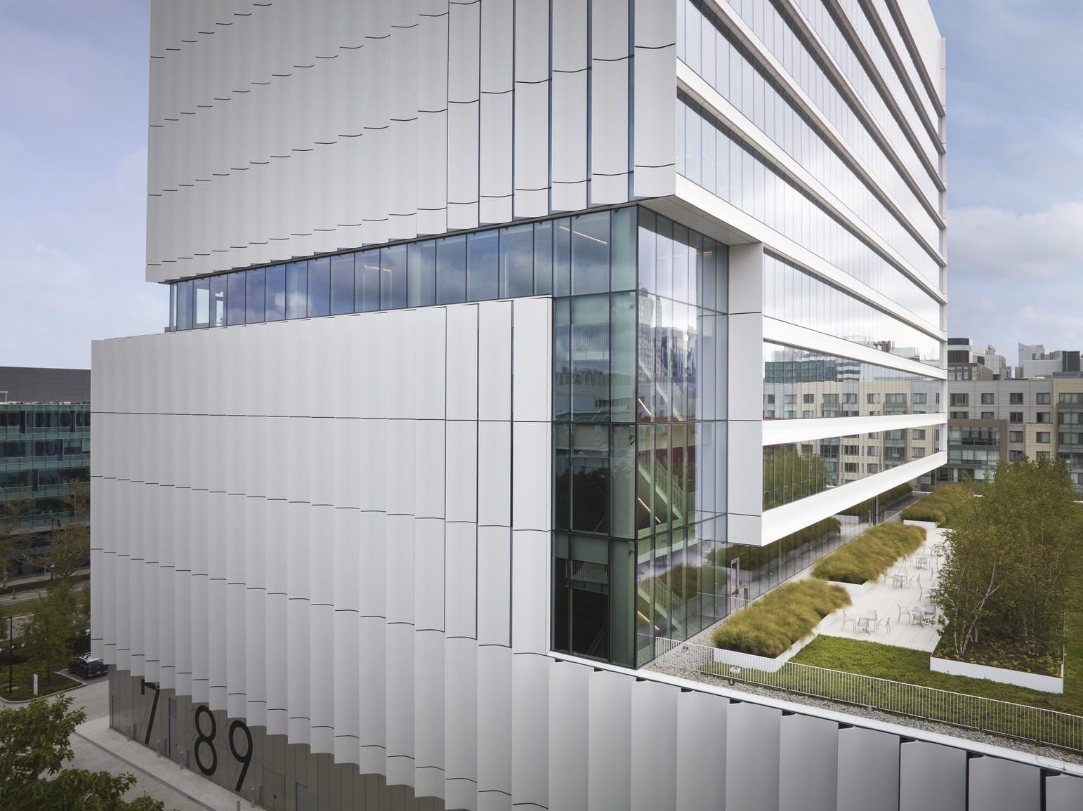 SOM shares photos of new Volpe National Transportation Systems Center ...