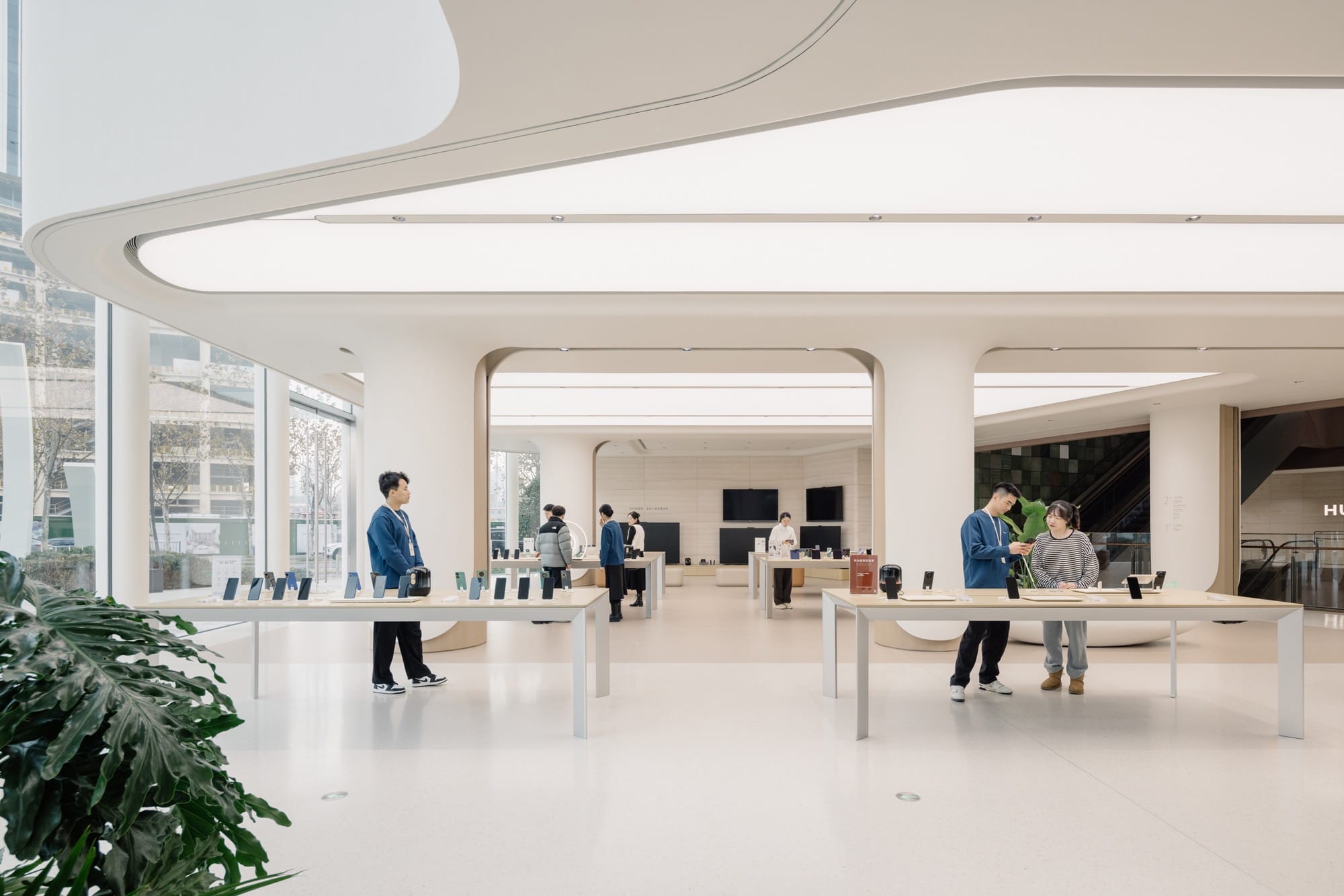 UNStudio completes Shanghai flagship store for Huawei behind ‘petal ...