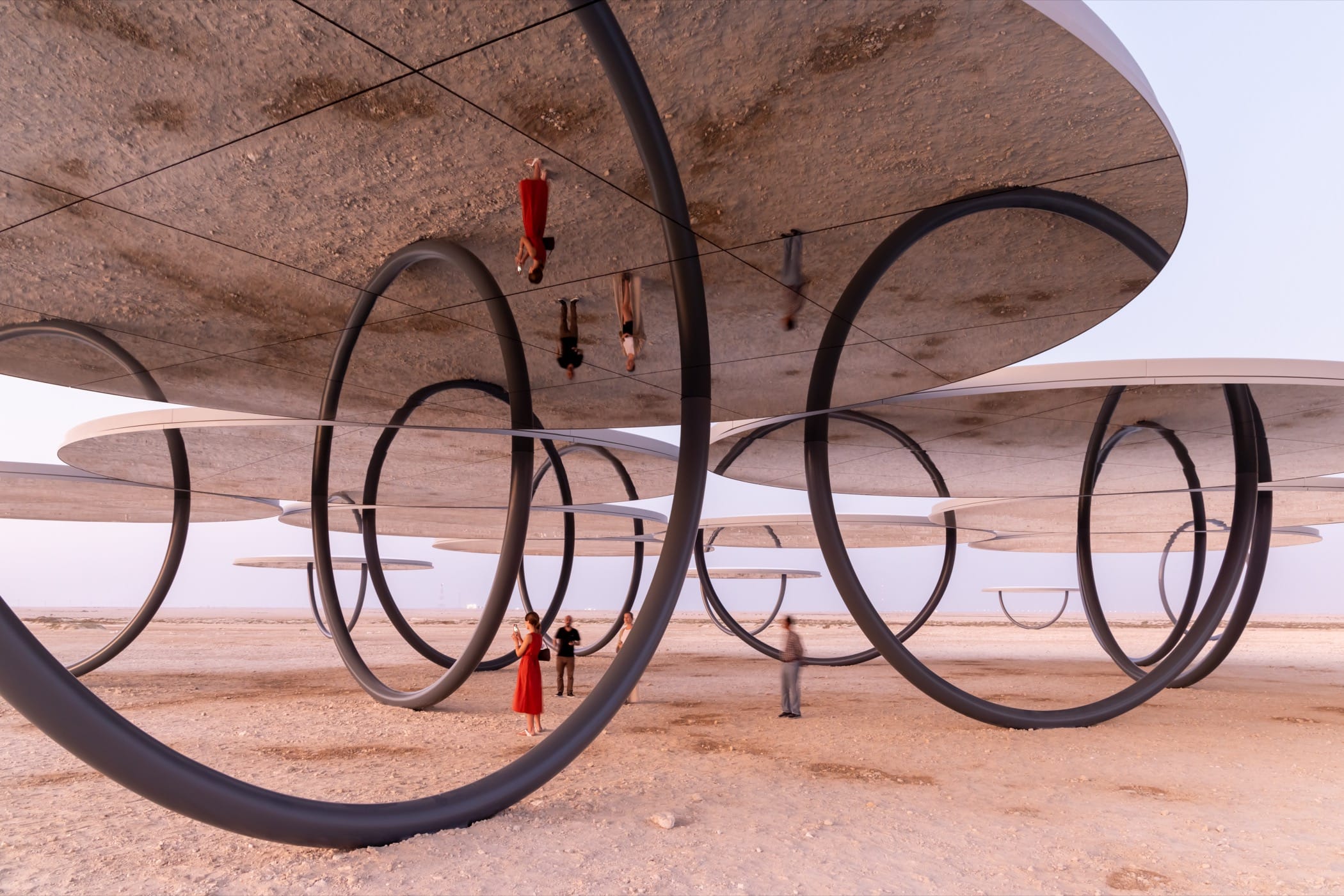 Olafur Eliasson's mirrored desert installation in Qatar asks visitors ...