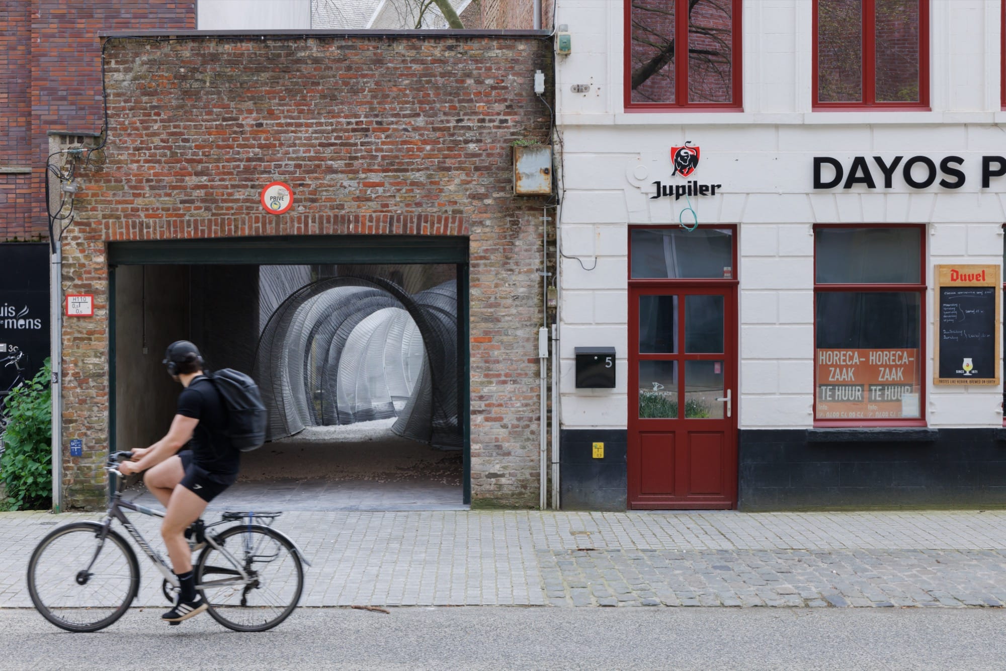 SO – IL creates 3D knit textile passage for Bruges Triennial 2024 ...