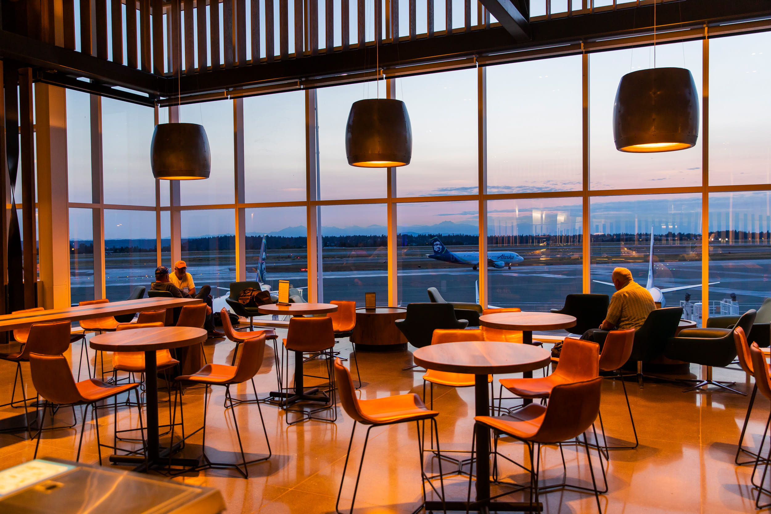 Alaska Airlines Flagship Lounge at SeaTac International Airport - North ...