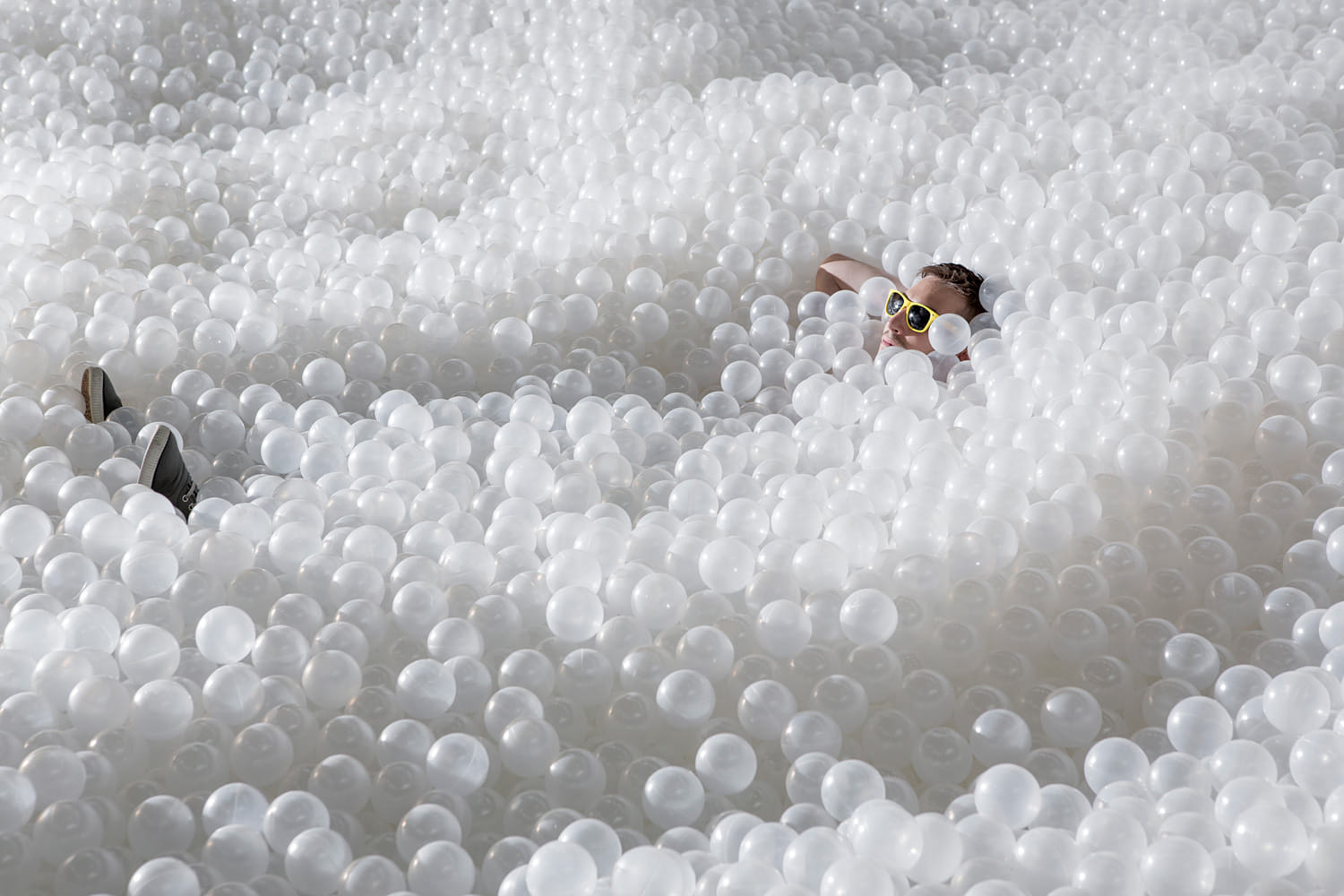 Snarkitecture's 10,000 sq ft indoor BEACH at the National Building ...