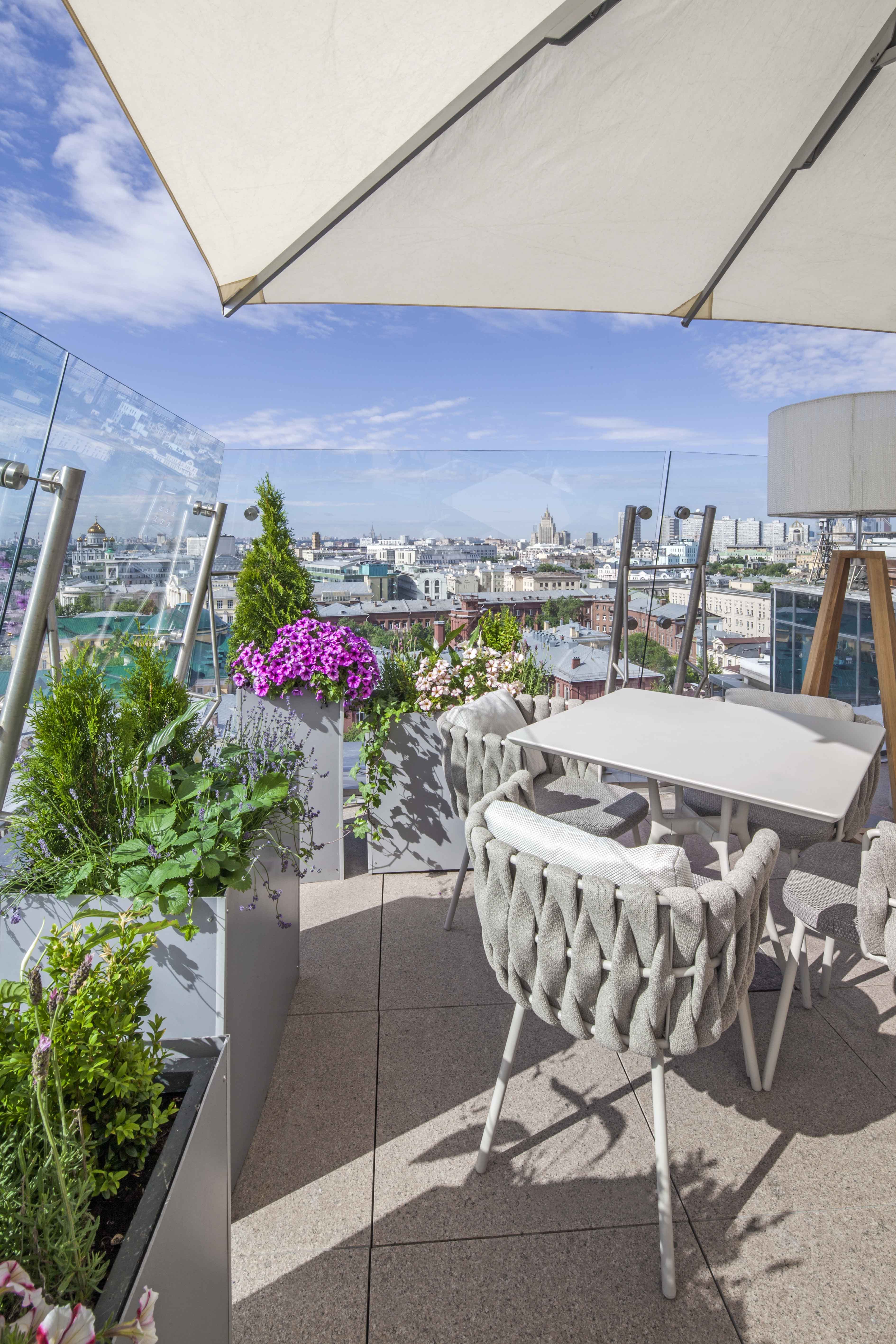 The Ritz Carlton Moskau / O2 Lounge Terrace | destilat Design Studio ...