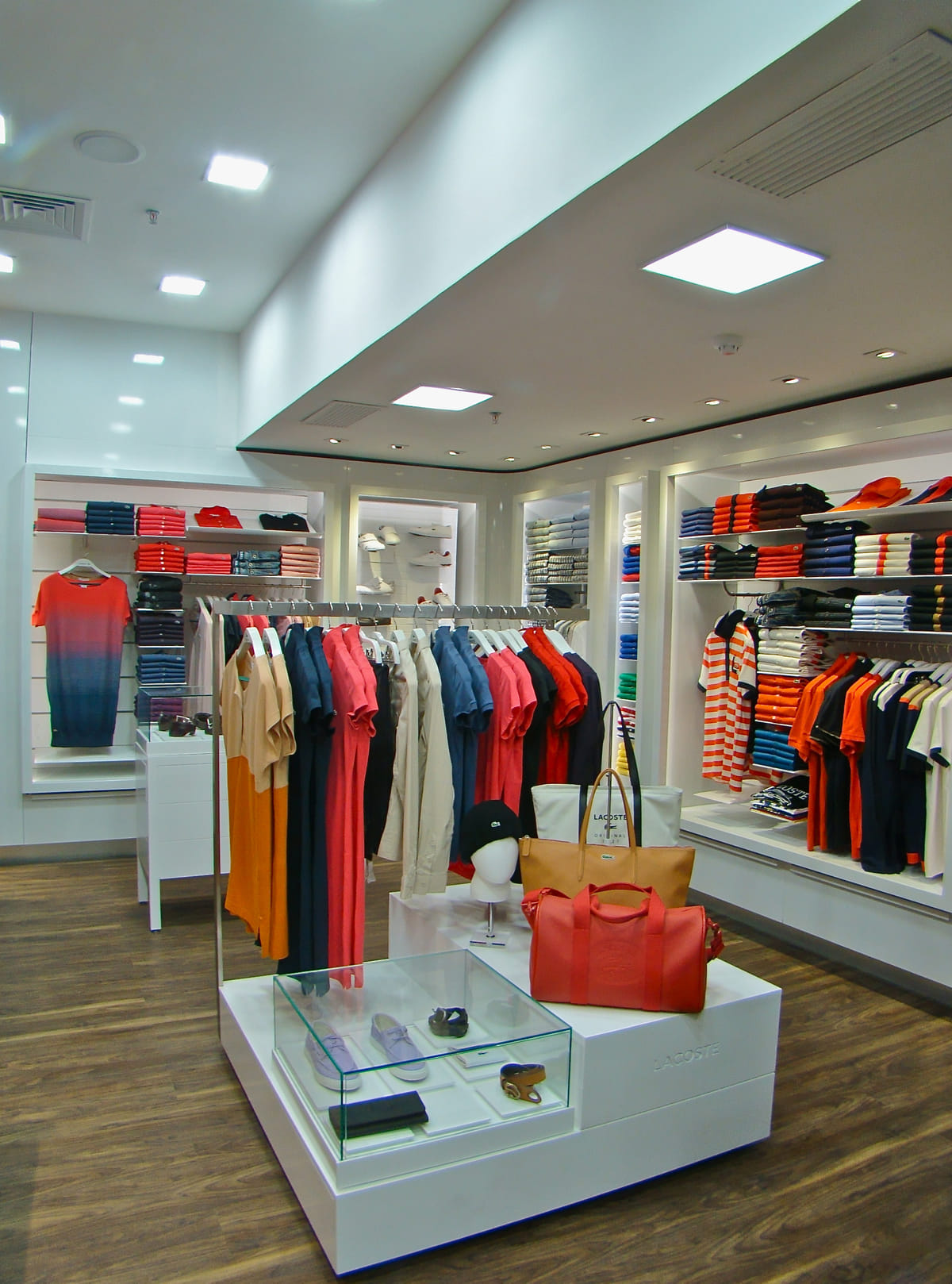Lordman Fashion Store | Ana Rolim | Archinect