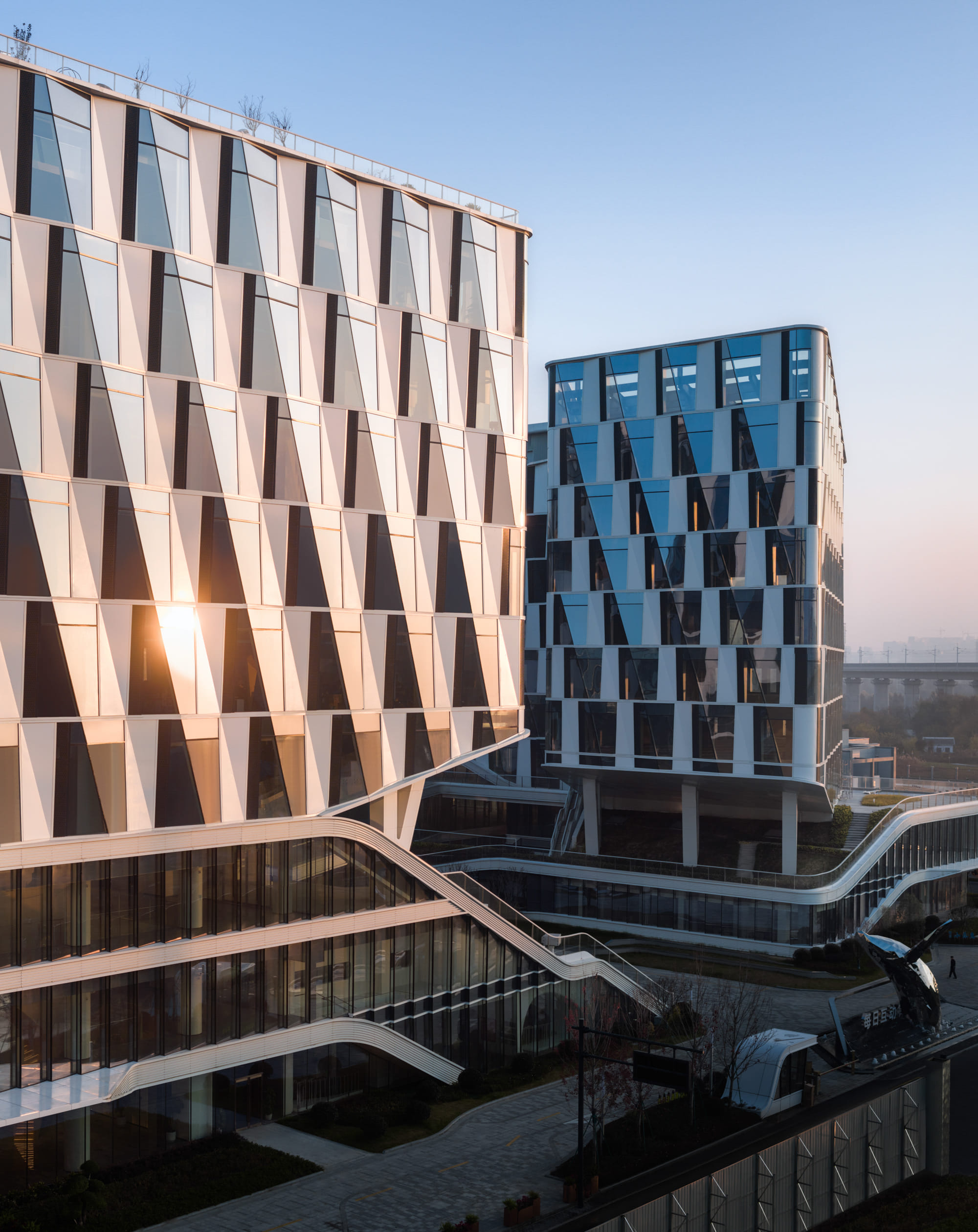 Merit Interactive Headquarters Interior Design | LYCS Architecture ...