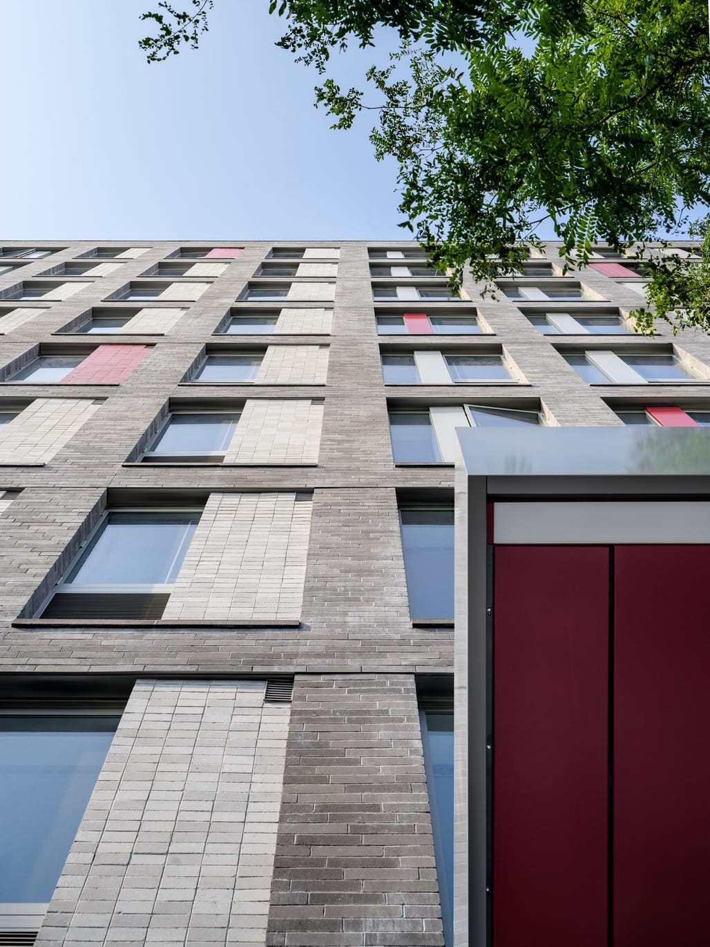 Glazed brick accentuates Shakespeare, Gordon, Vlado: Architects’ new ...