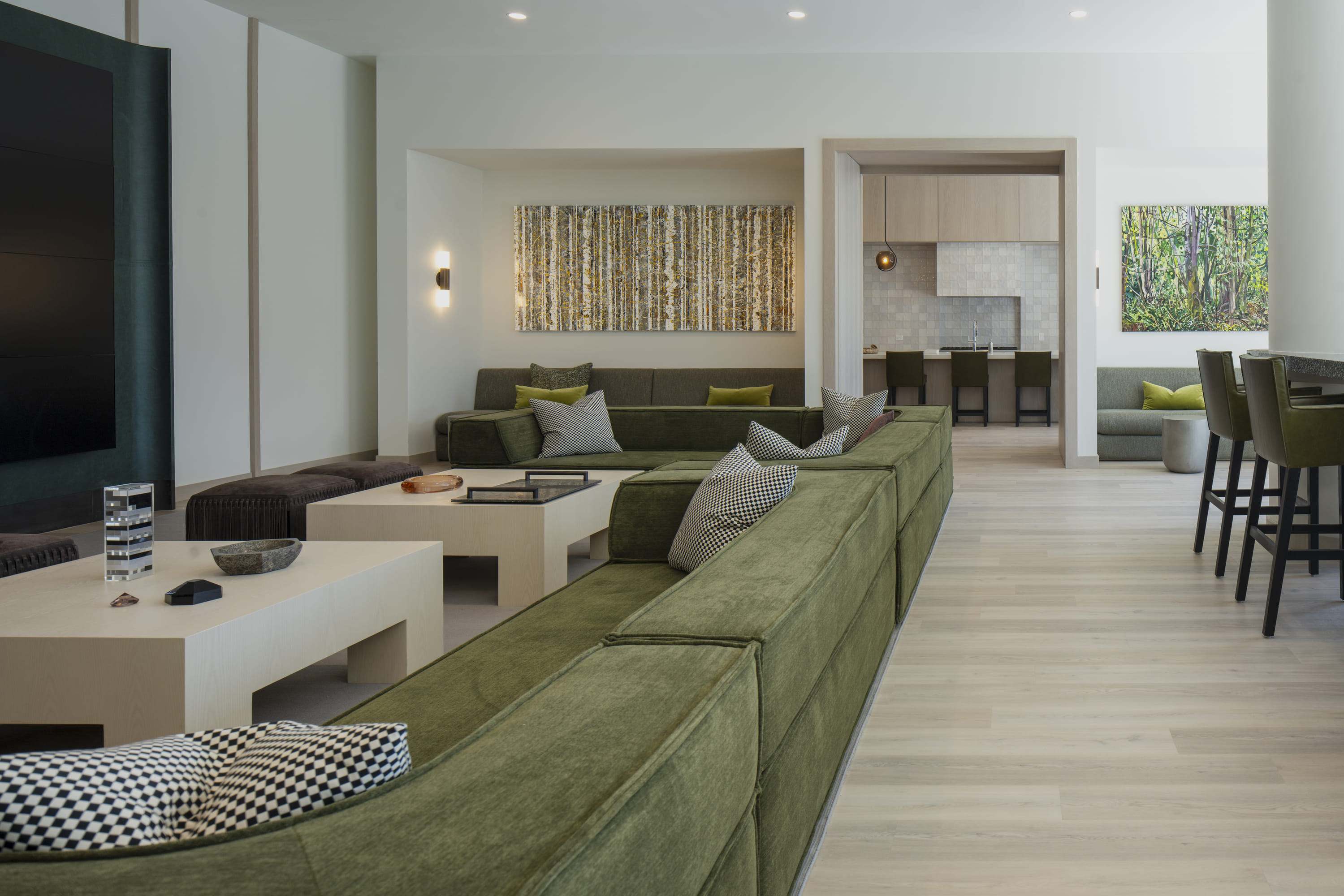 One of Helmut Jahn's final designs distinguishes itself on the Chicago ...